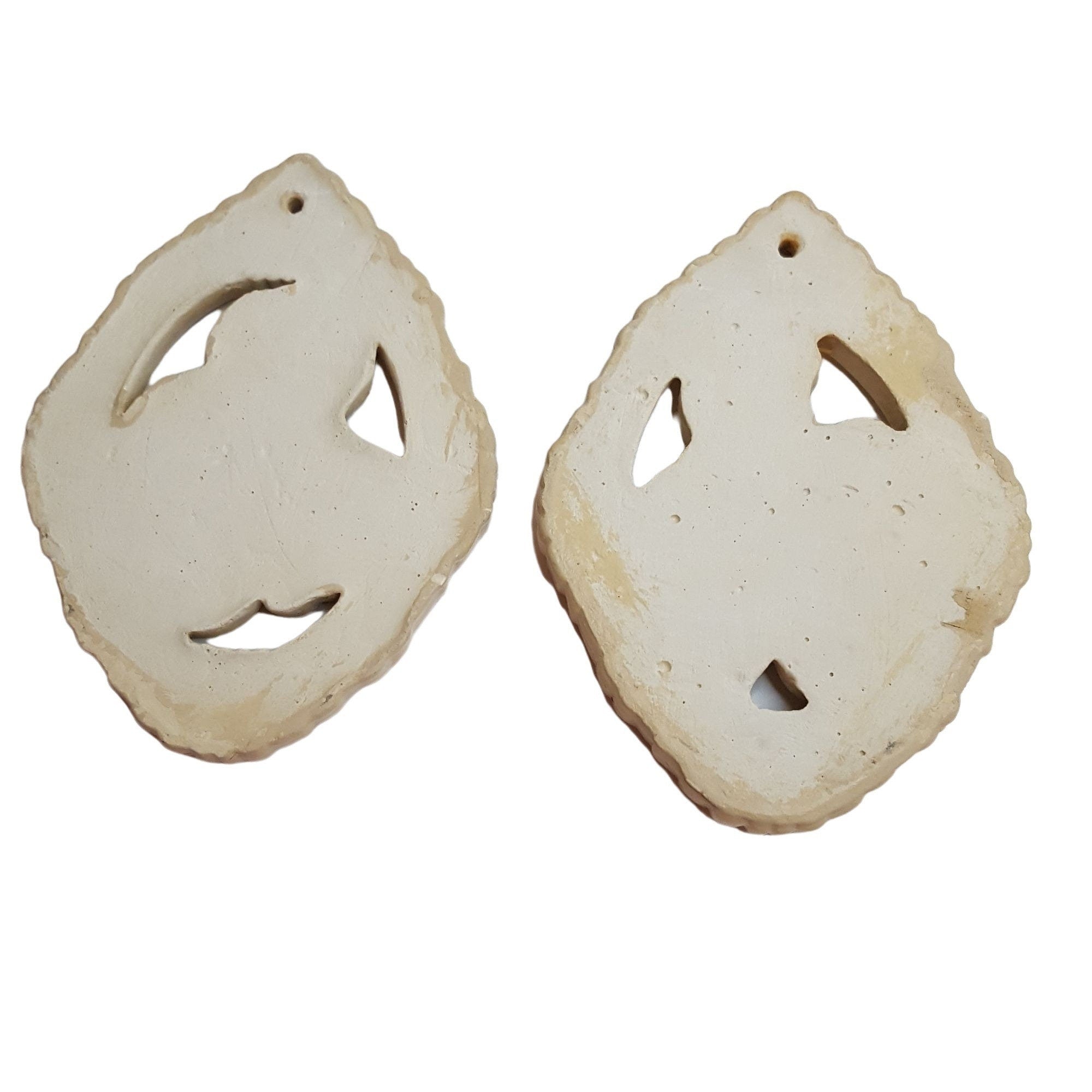 Set of 2 Vintage Oval Plaster Chalkware Wall Art | Shop THRILLING
