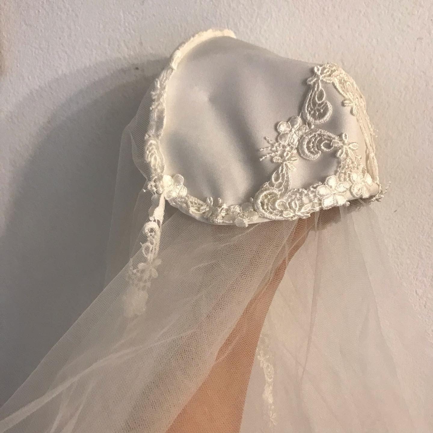 Vintage 50s White Tiered Tulle Veil Headpiece with Extra Long 6-1/2 ...