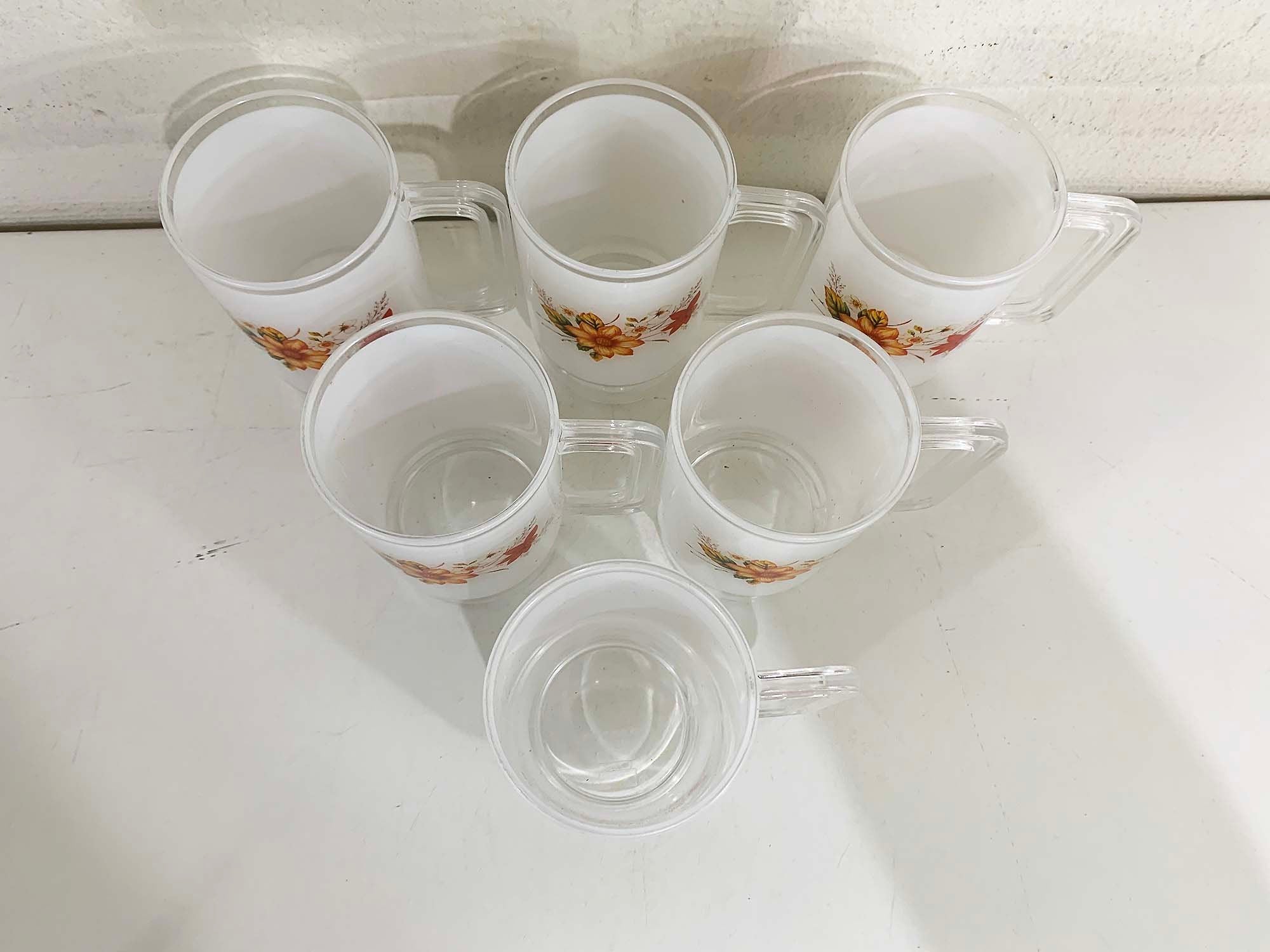 Vintage Mugs Set of 6 Floral Plastic Cups 70s | Shop THRILLING