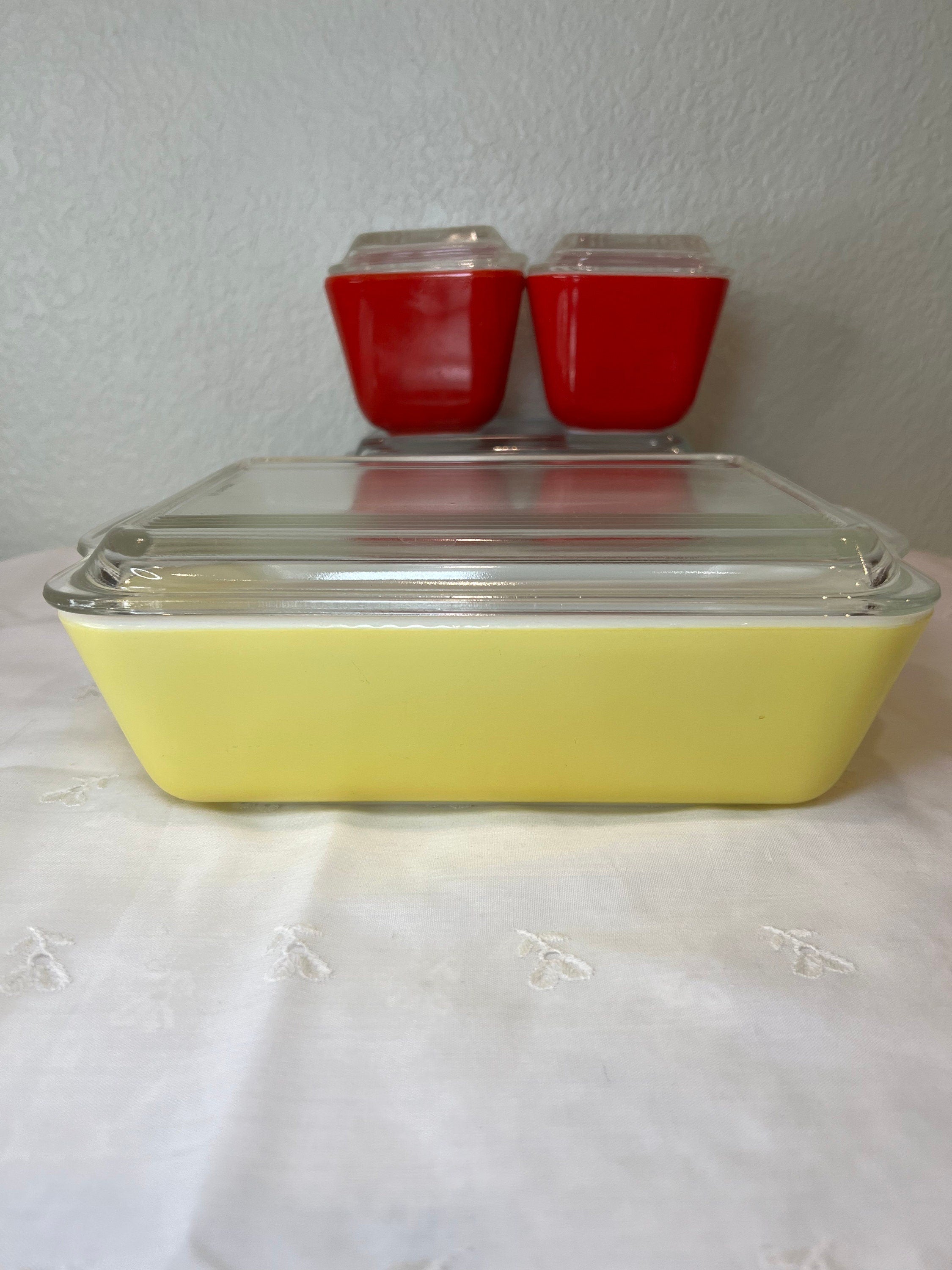 Vintage Primary Colors Fridge Dish Set By Pyrex | Shop THRILLING