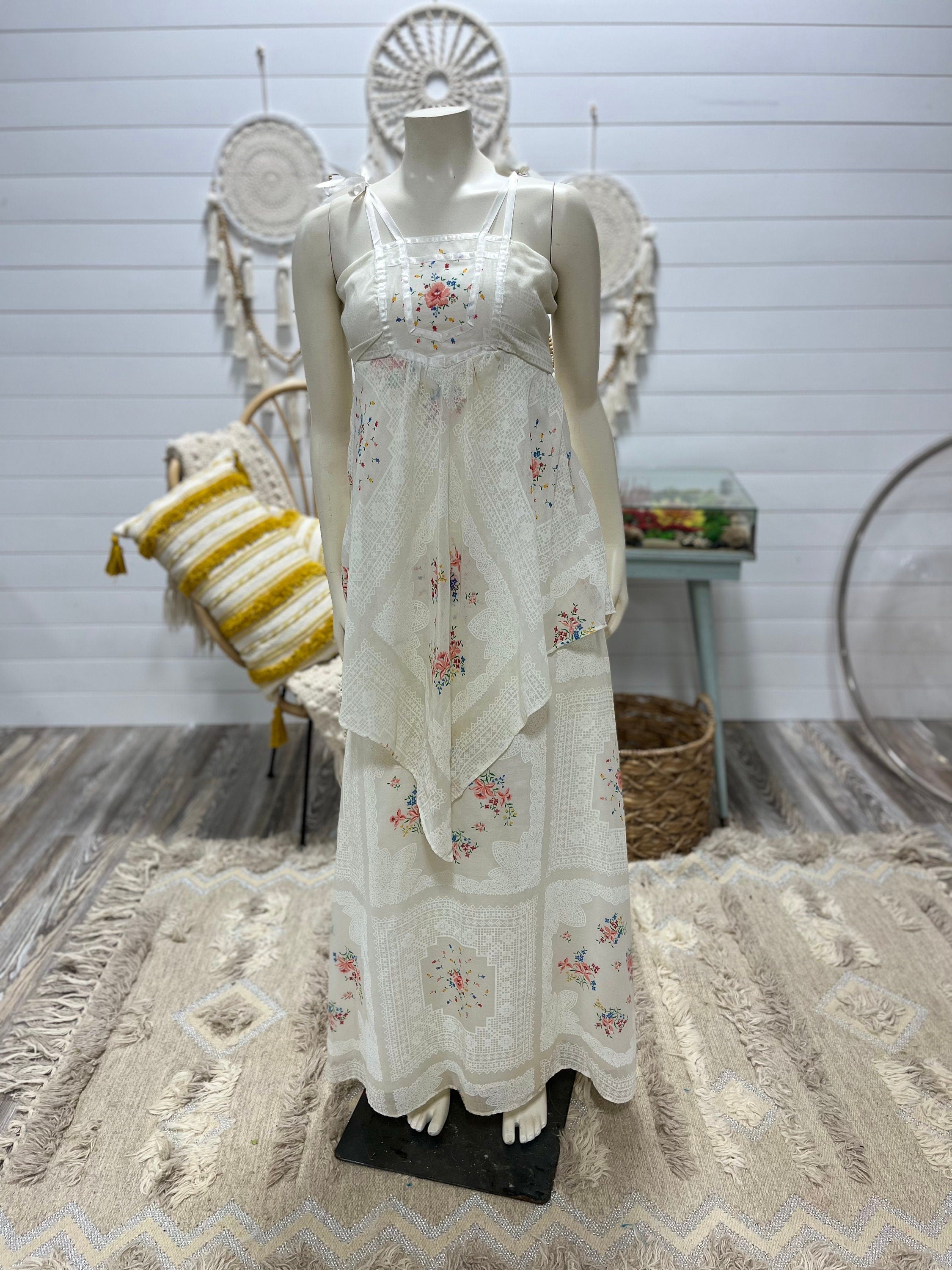 Vintage 70s Joseph Magnin Tiered Floral Dress by Joseph Magnin | Shop ...