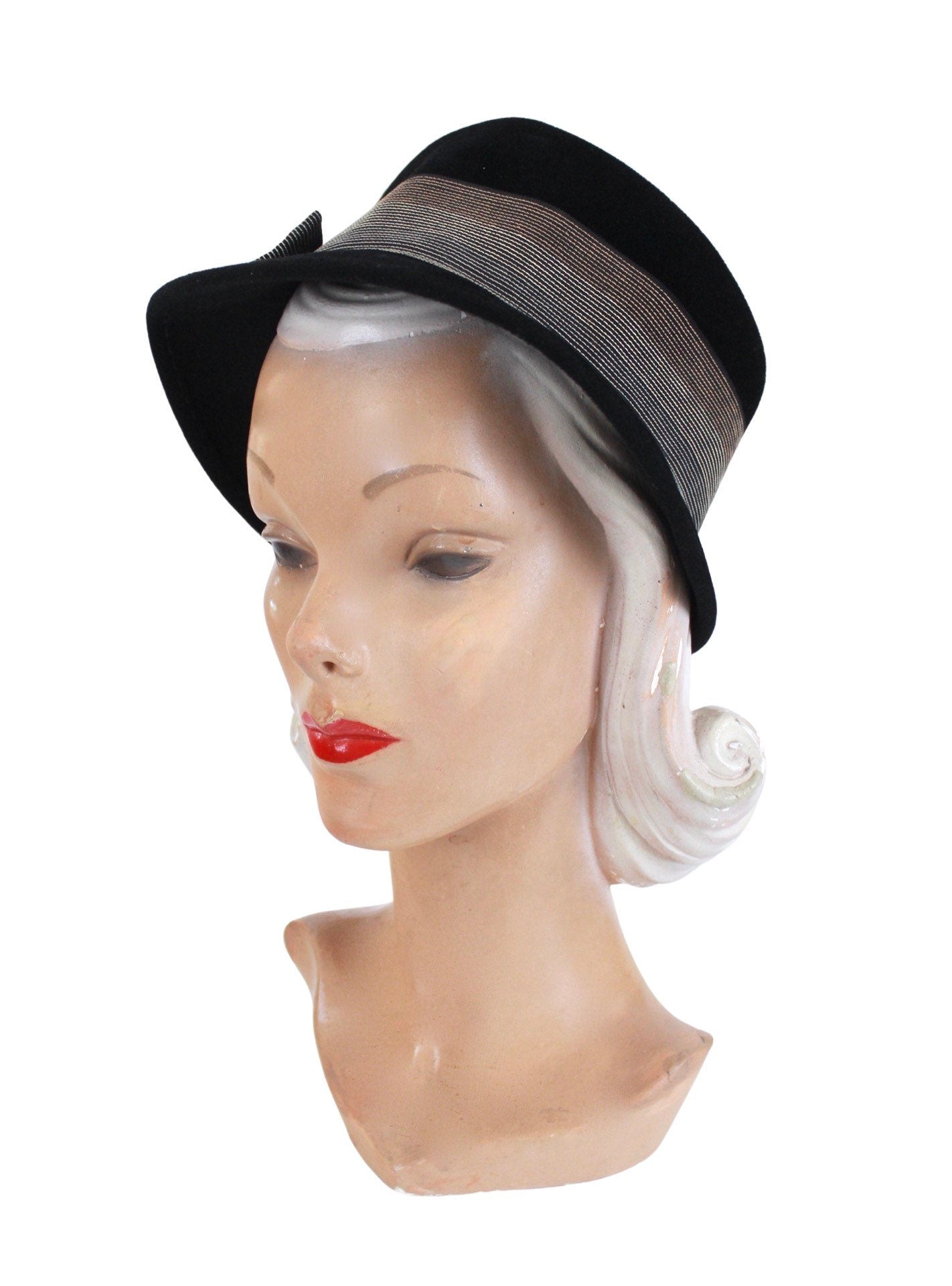 Vintage 60s Black Velour Bonnet Hat | Shop THRILLING