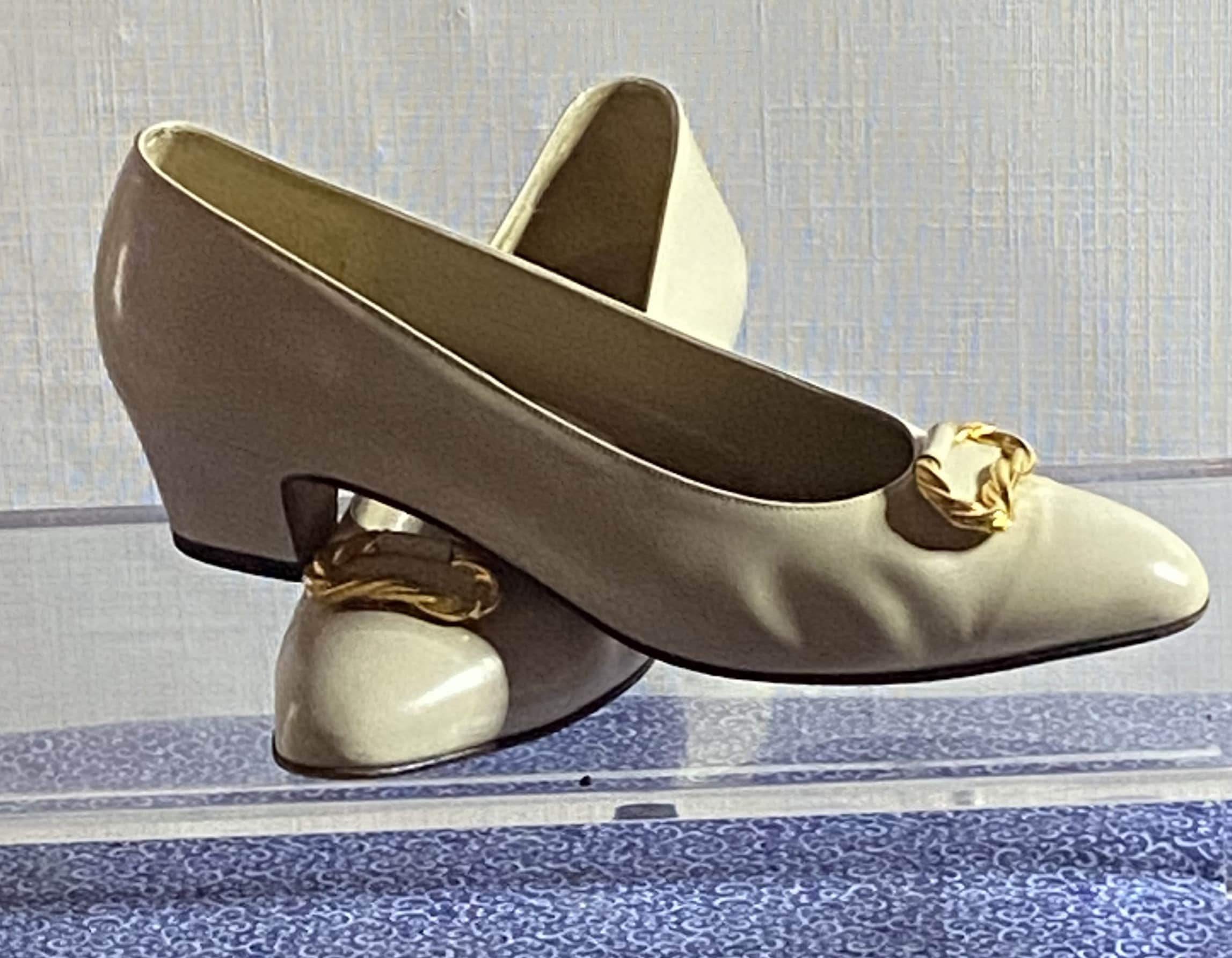 Vintage Bone Colored with An Embellishment Woman’s Pumps 6b by ...