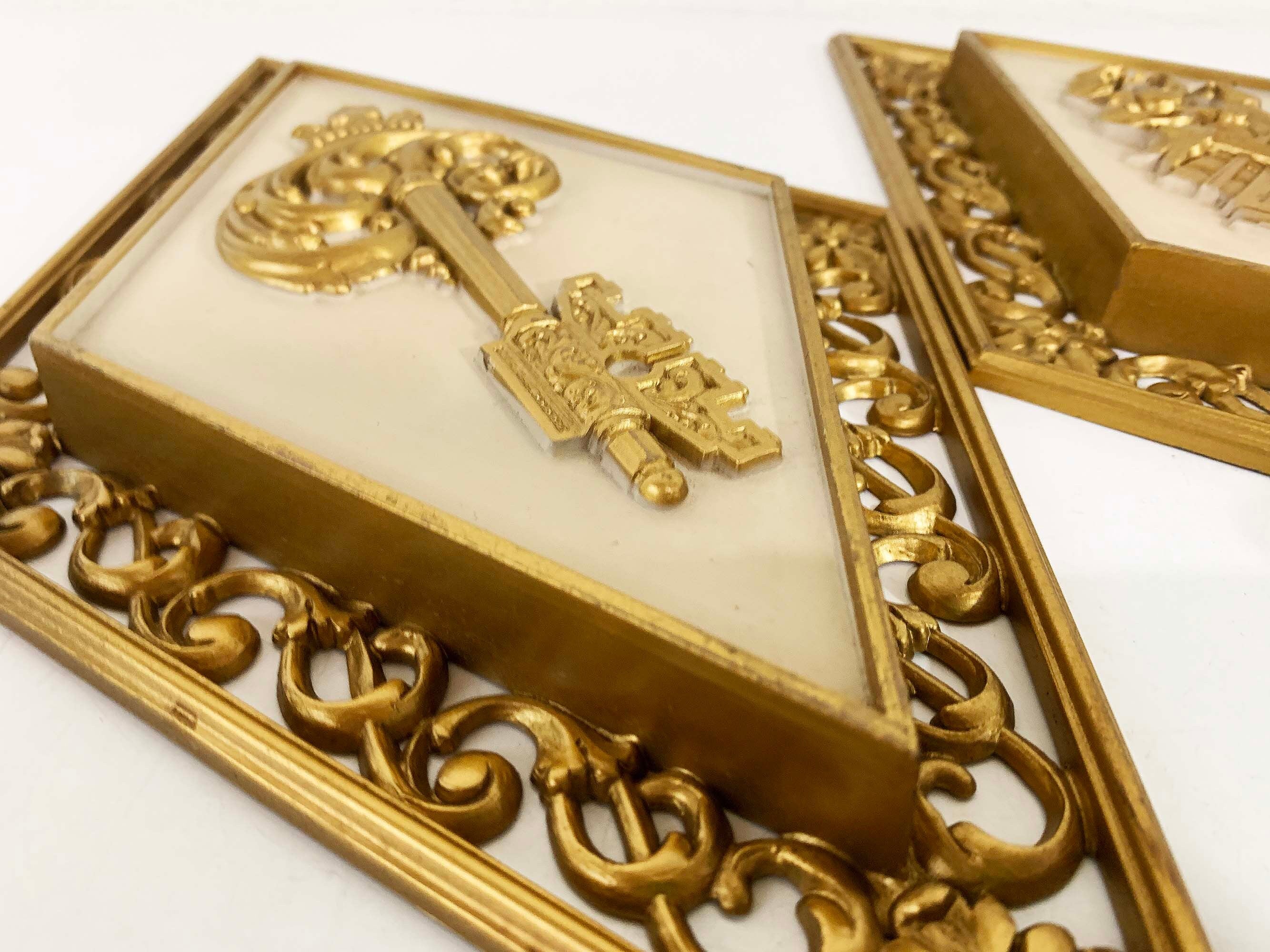 Vintage Syroco Gold Wall Decor Diamond Lock and Key Violin Mid Century ...