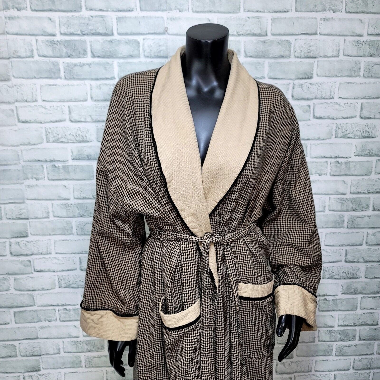 Vintage 90s Country Authentic Houndstooth Bath Robe | Shop THRILLING