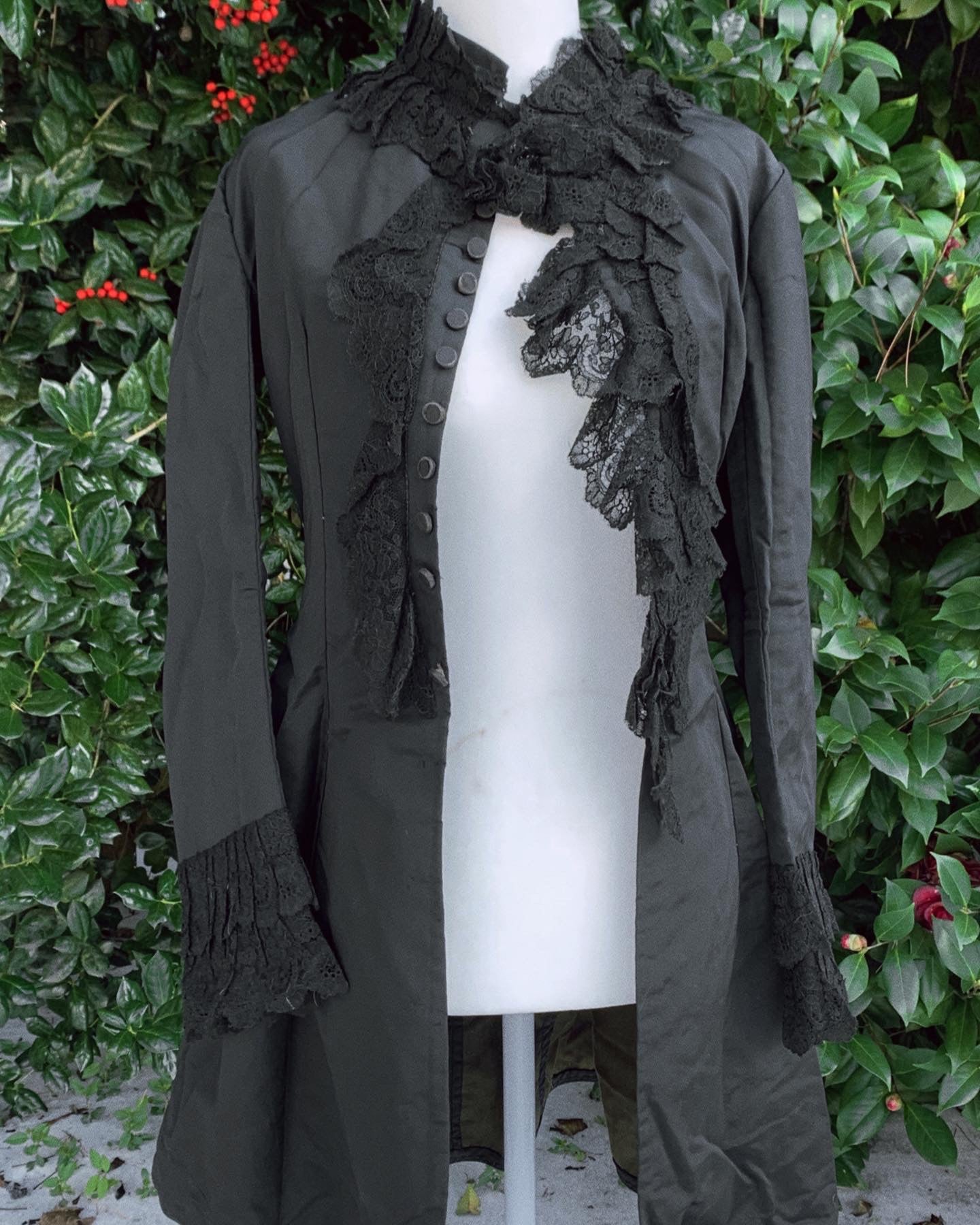 Vintage Victorian Antique Black Walking Jacket | Shop THRILLING
