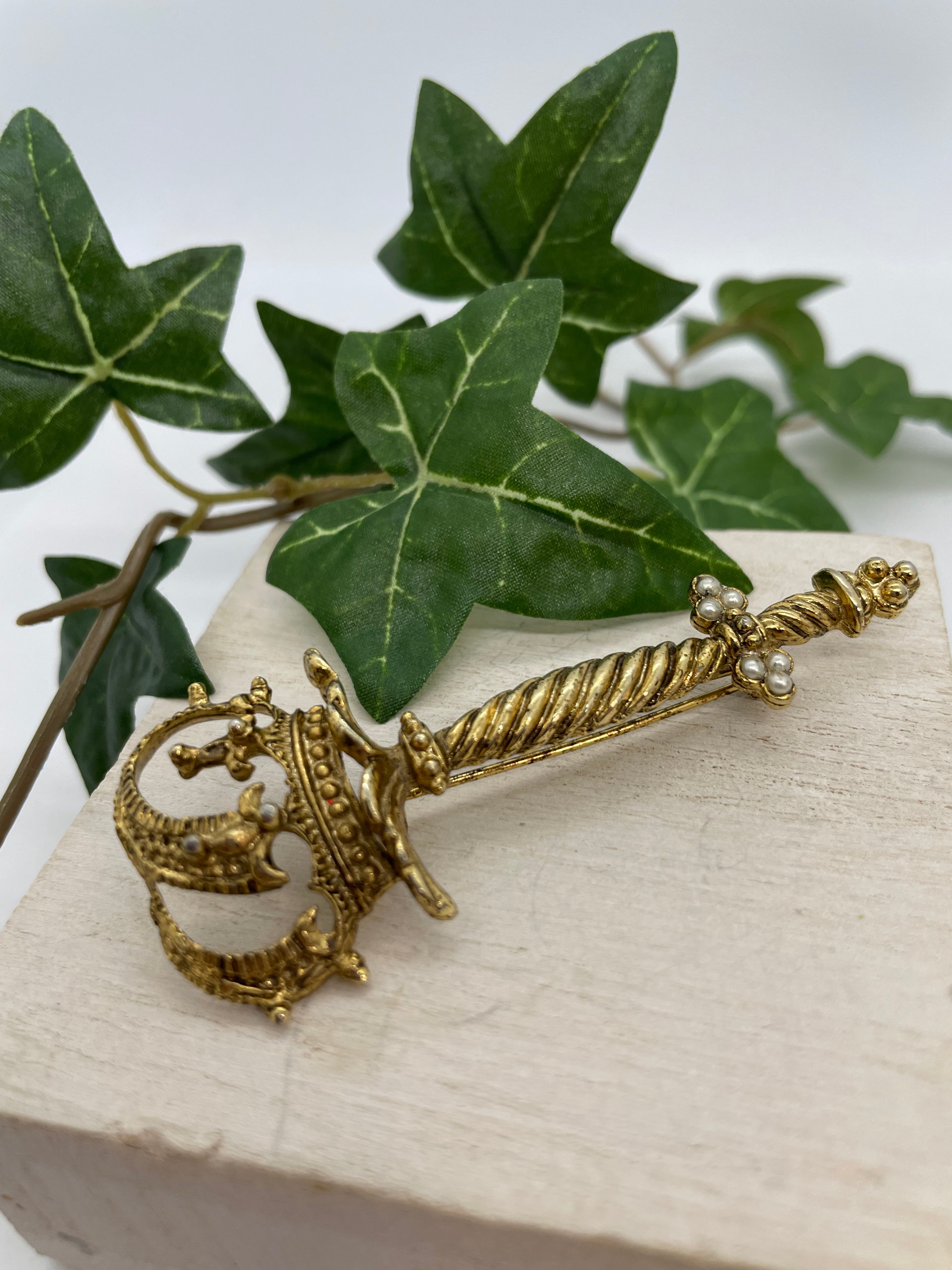 Vintage 40s/50s Specter Crown Brooch Queen Elizabeth Coronation | Shop ...