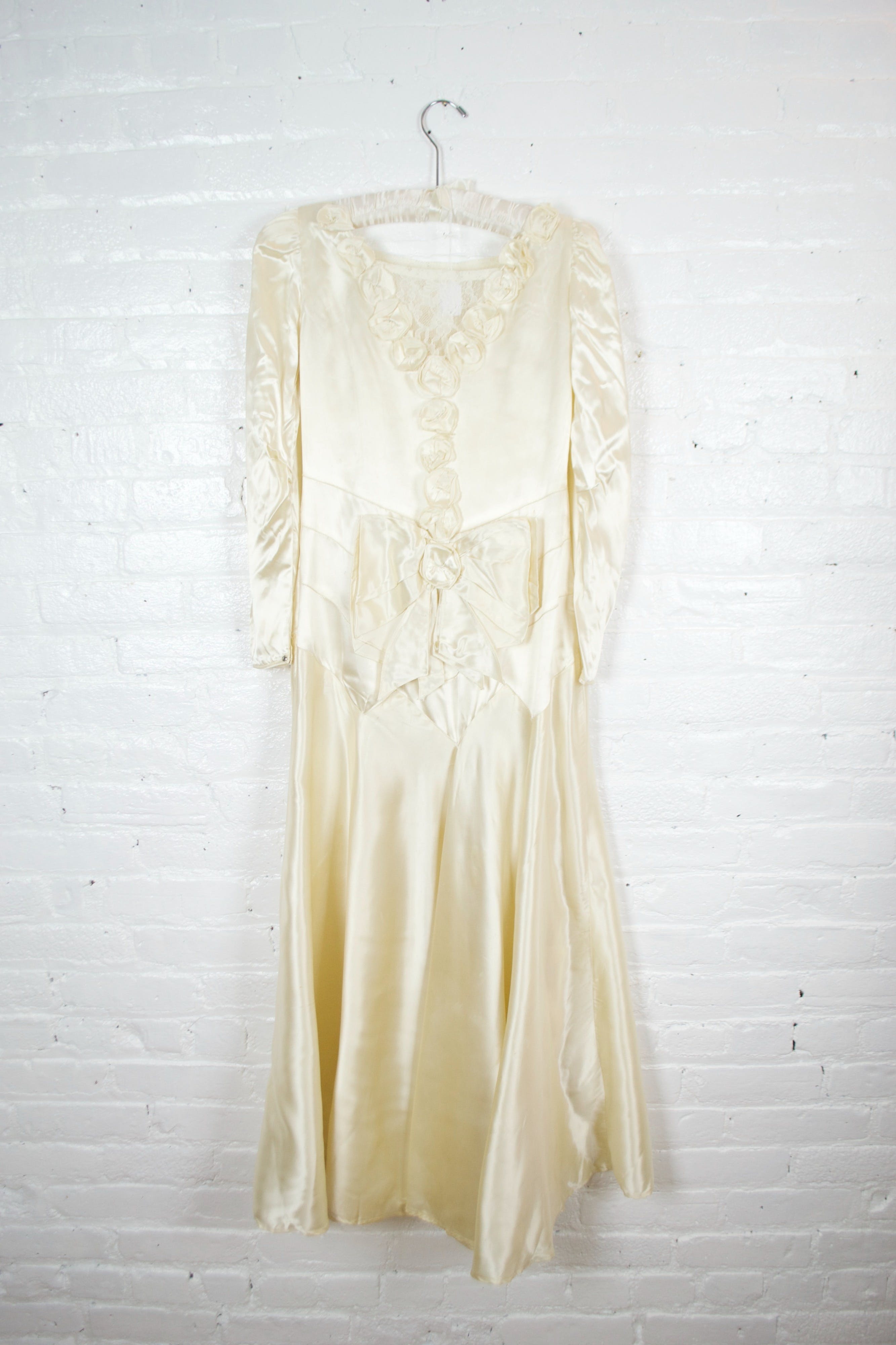 Vintage 20's Ivory Satin Flapper Style Wedding Dress | Shop THRILLING