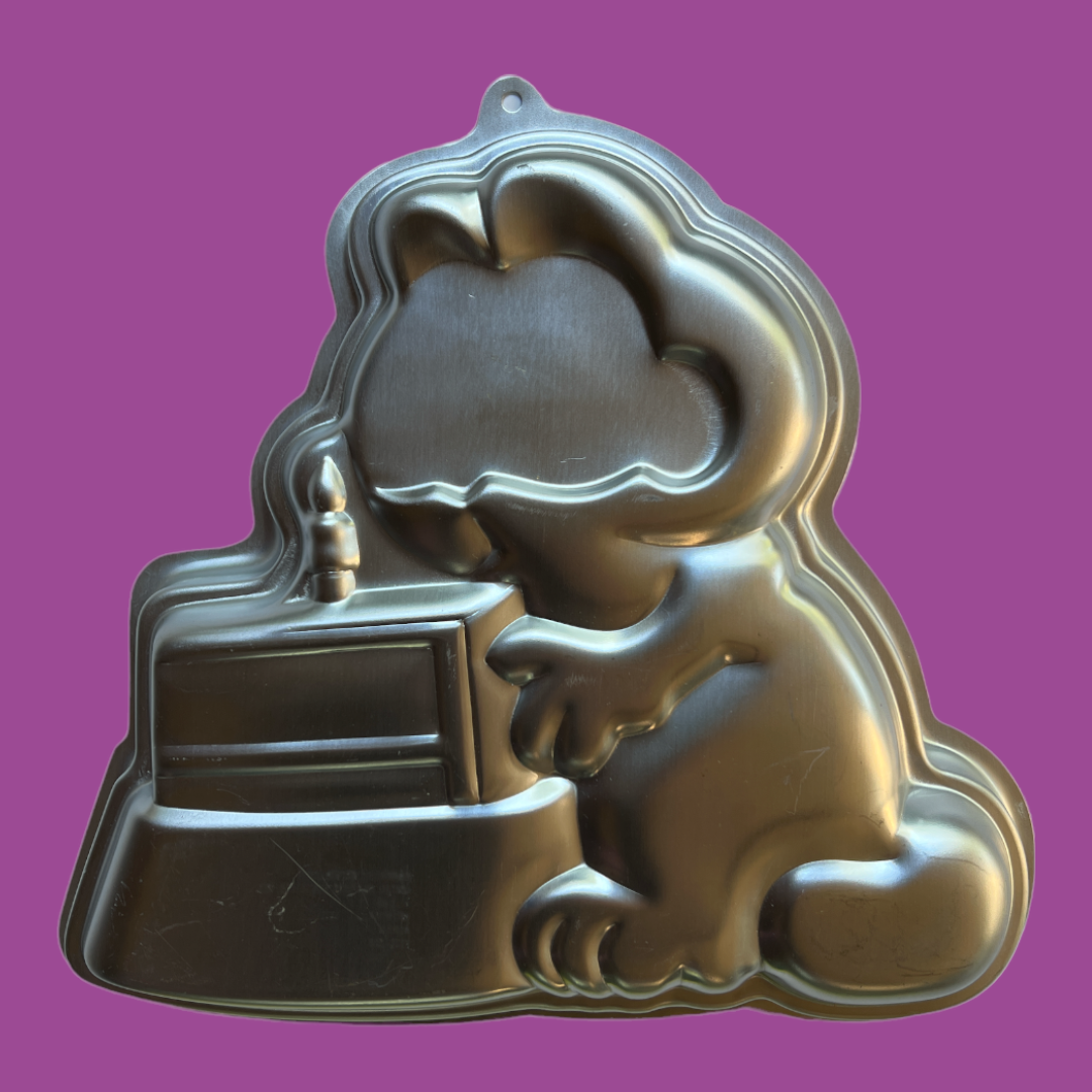 Vintage 80s Garfield Cake Pan By Wilton | Shop THRILLING
