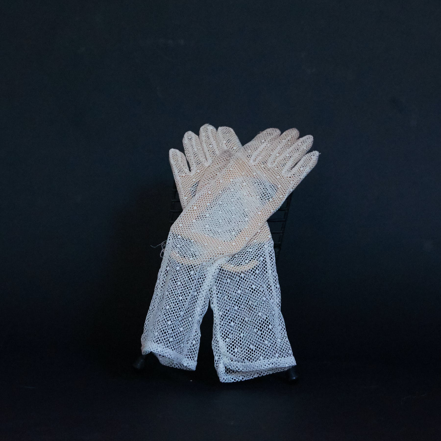 Vintage 80's Long Lace Gloves | Shop THRILLING