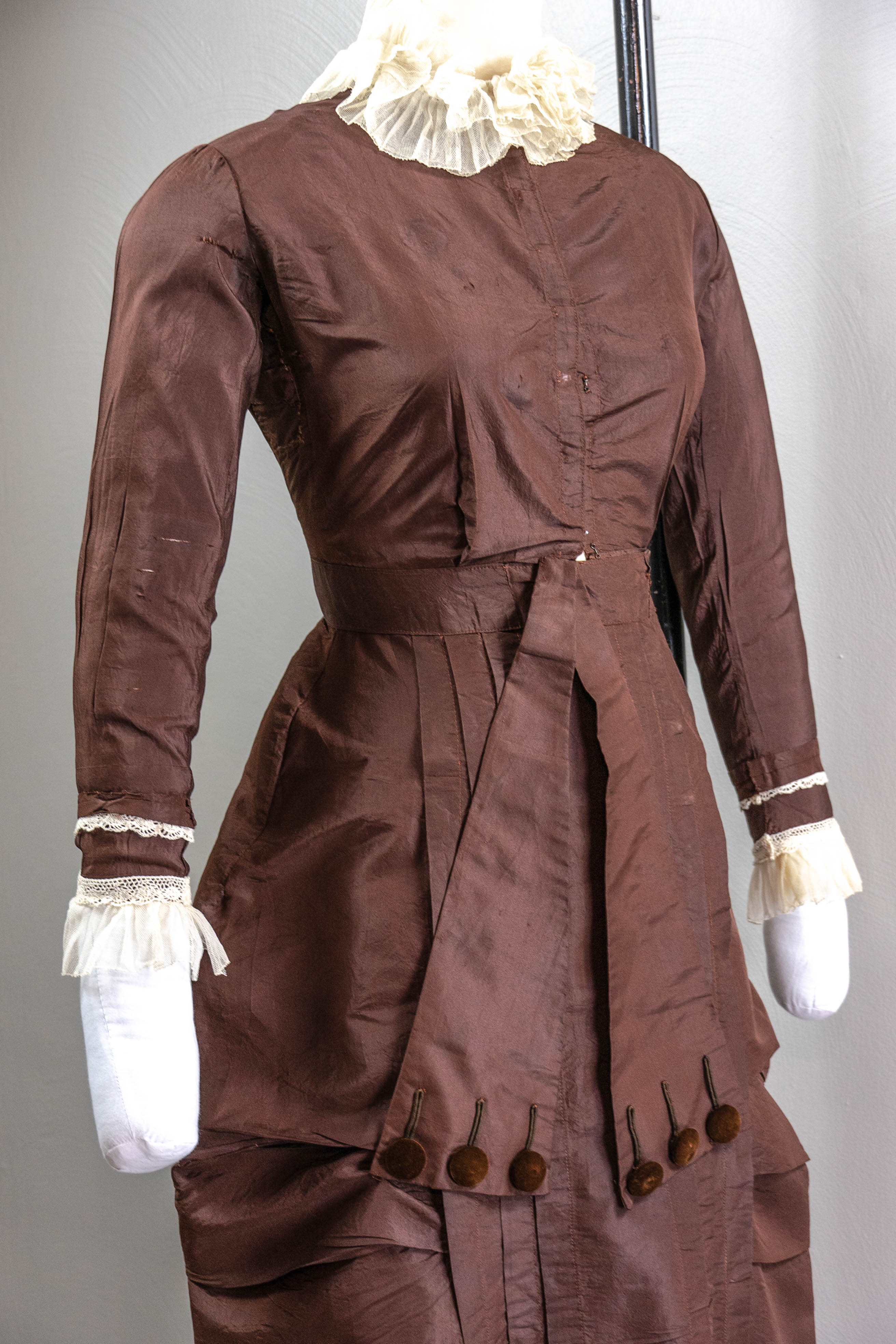Vintage Victorian Antique 1870-1880 Brown Silk Taffeta Wrapper Dress ...
