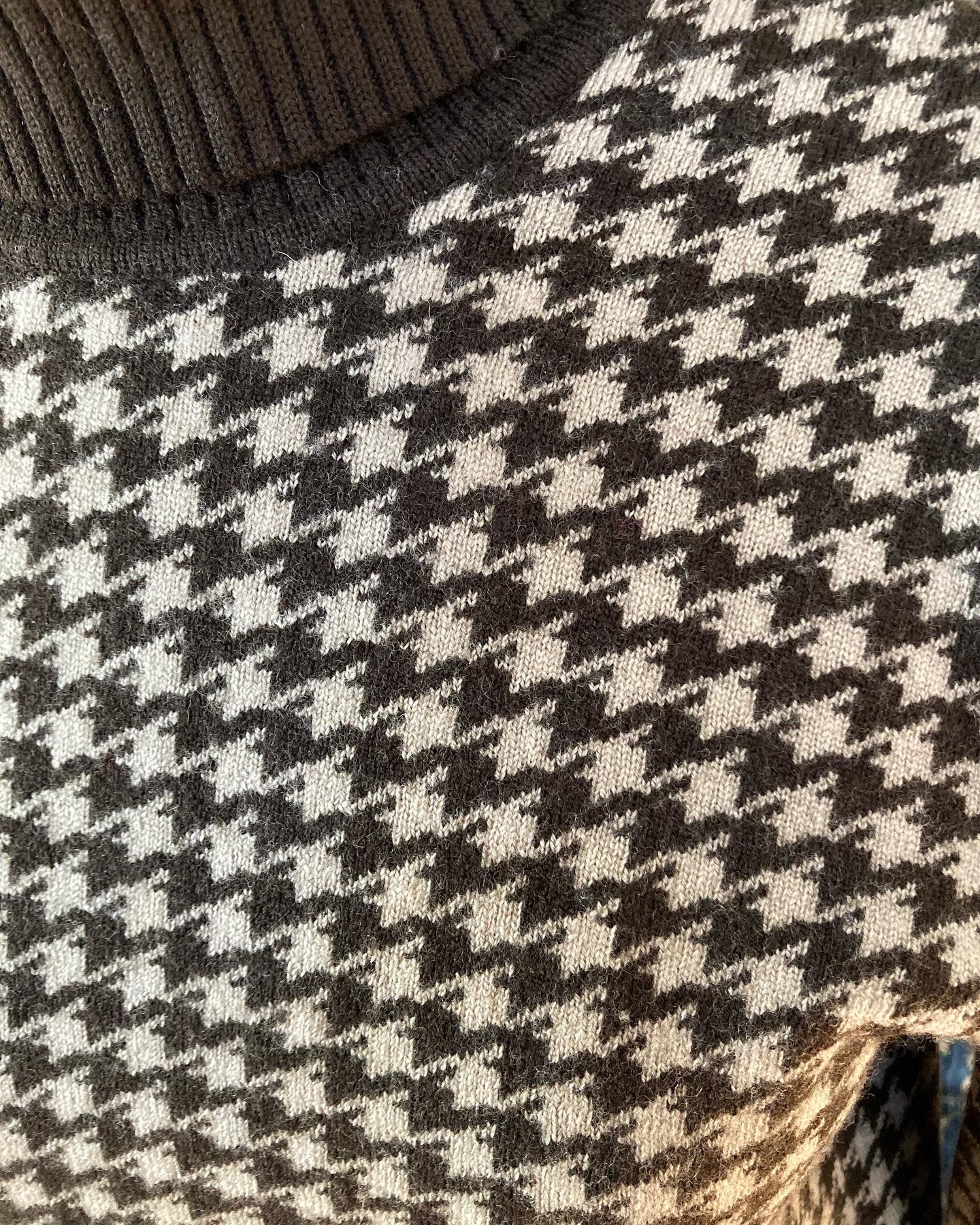 Vintage 80s Classic Houndstooth Merino Turtleneck By Talbots | Shop ...