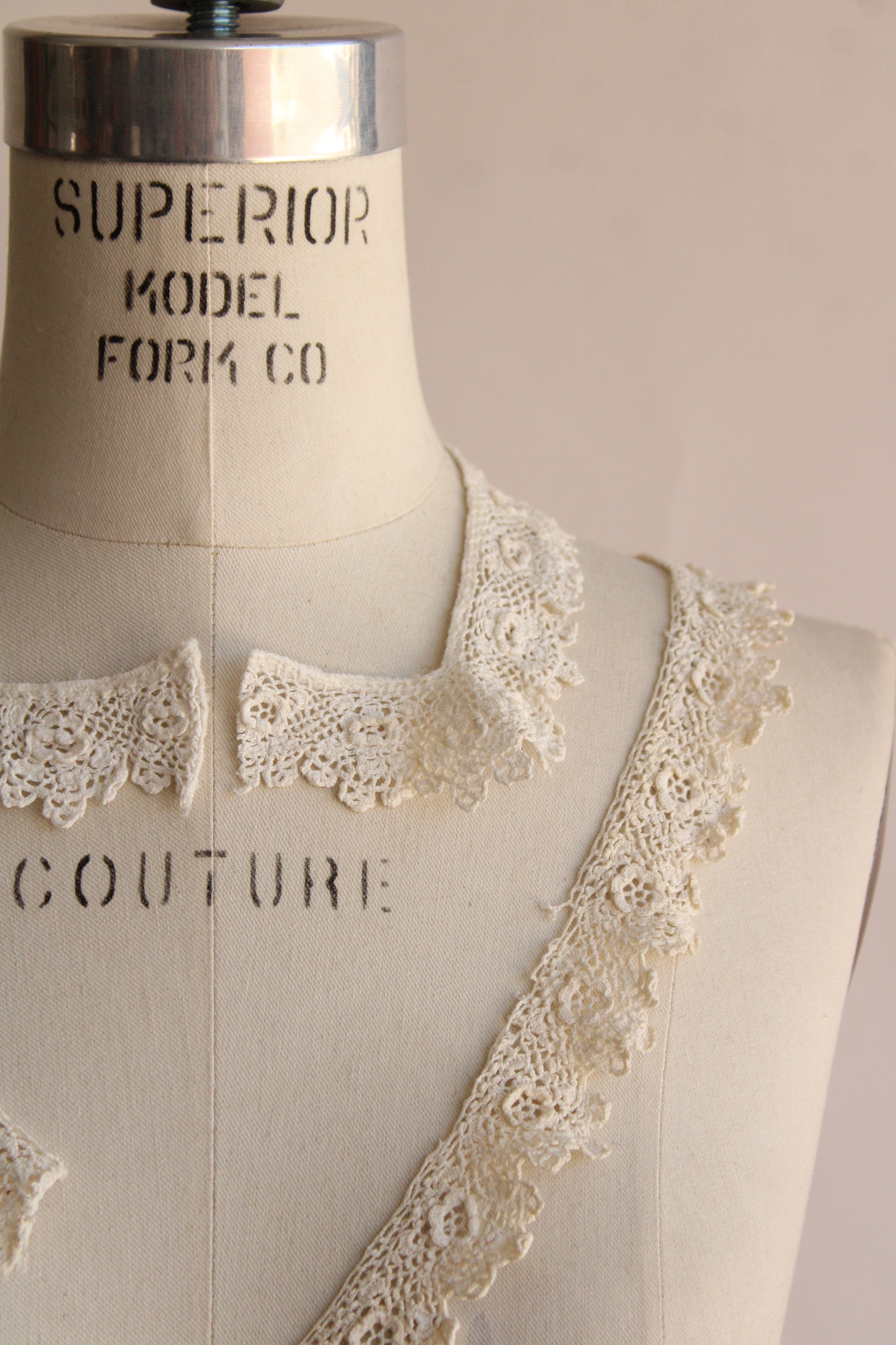 Vintage 10s/20s Ivorcy Crochet Lace Collar Cuffs And Trim | Shop THRILLING