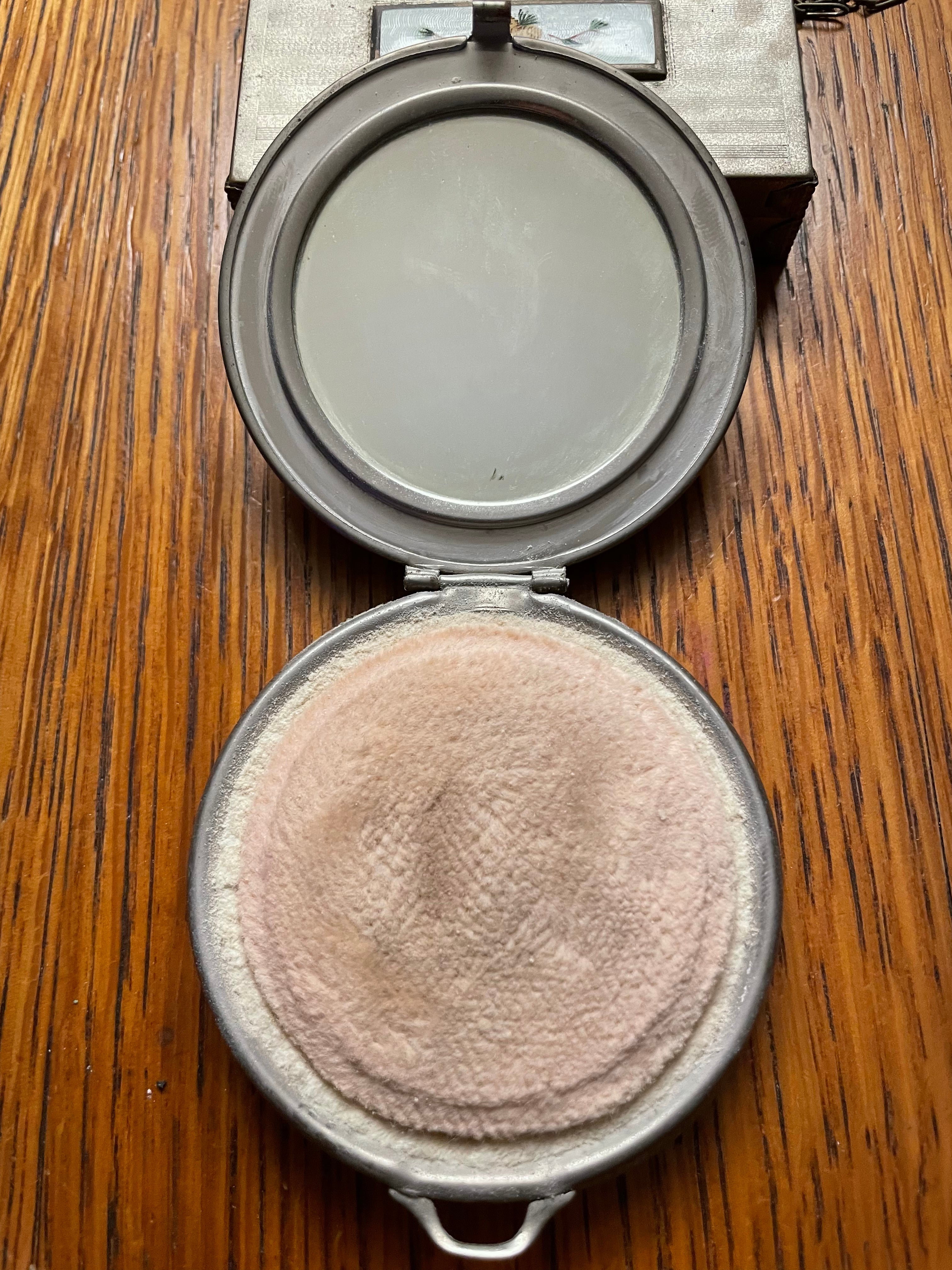 Vintage 50s Administration Building Powder Compact | Shop THRILLING