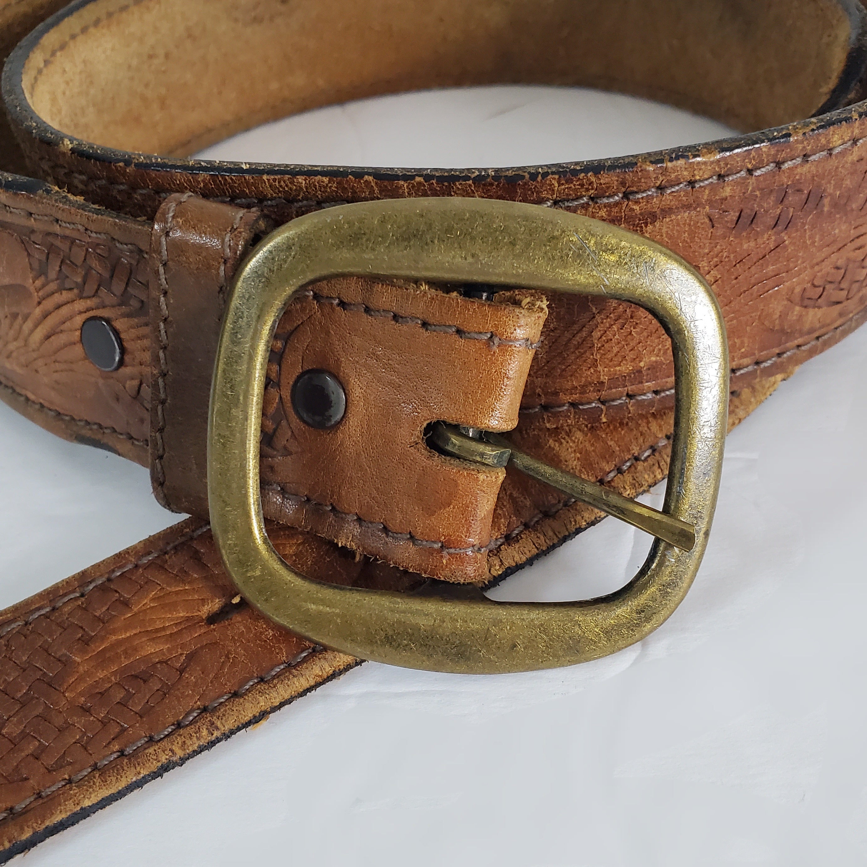 Vintage 70s Brown Tooled Leather Belt | Shop THRILLING