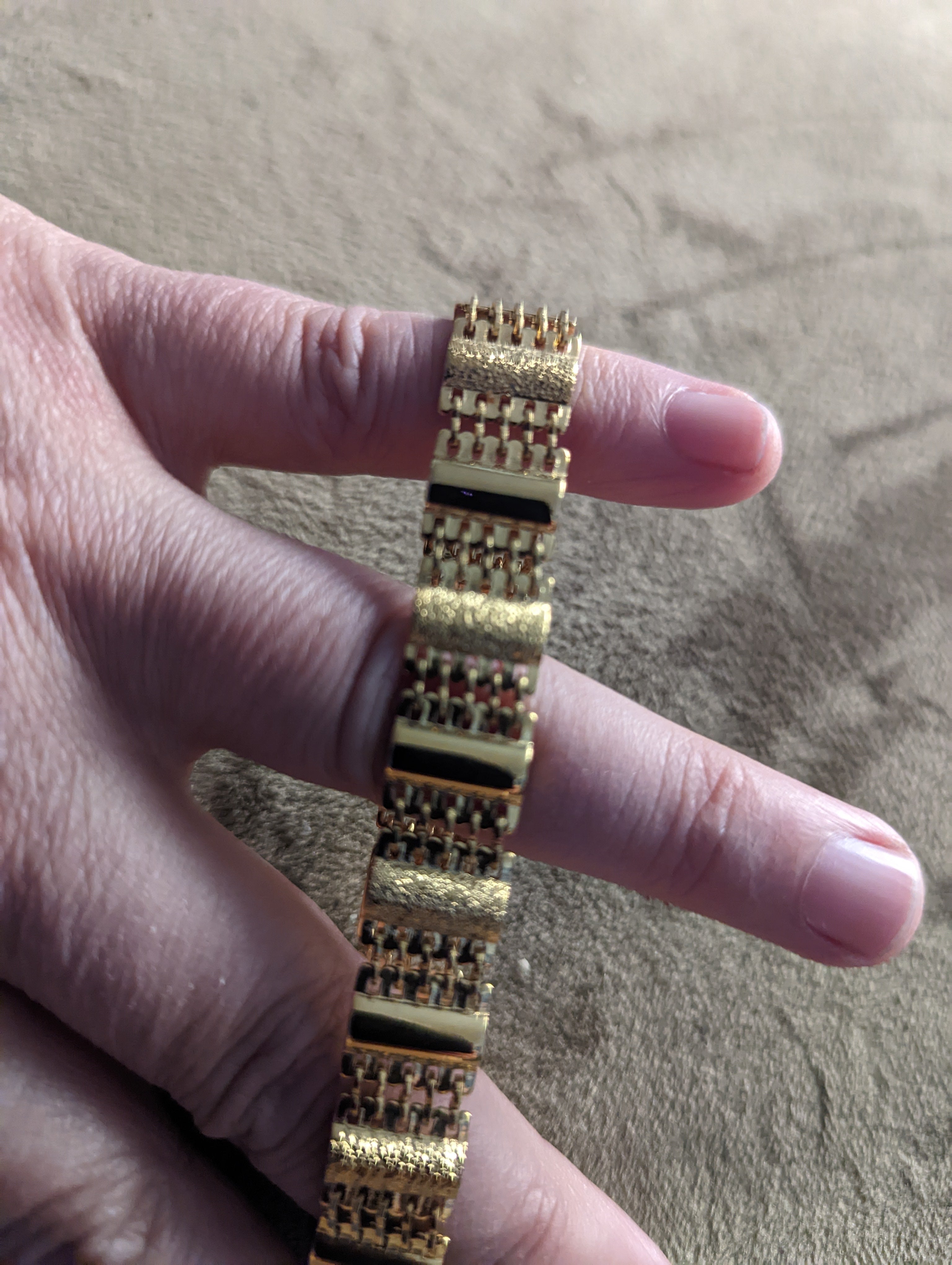Vintage 80s/90s Gold Link Bracelet | Shop THRILLING