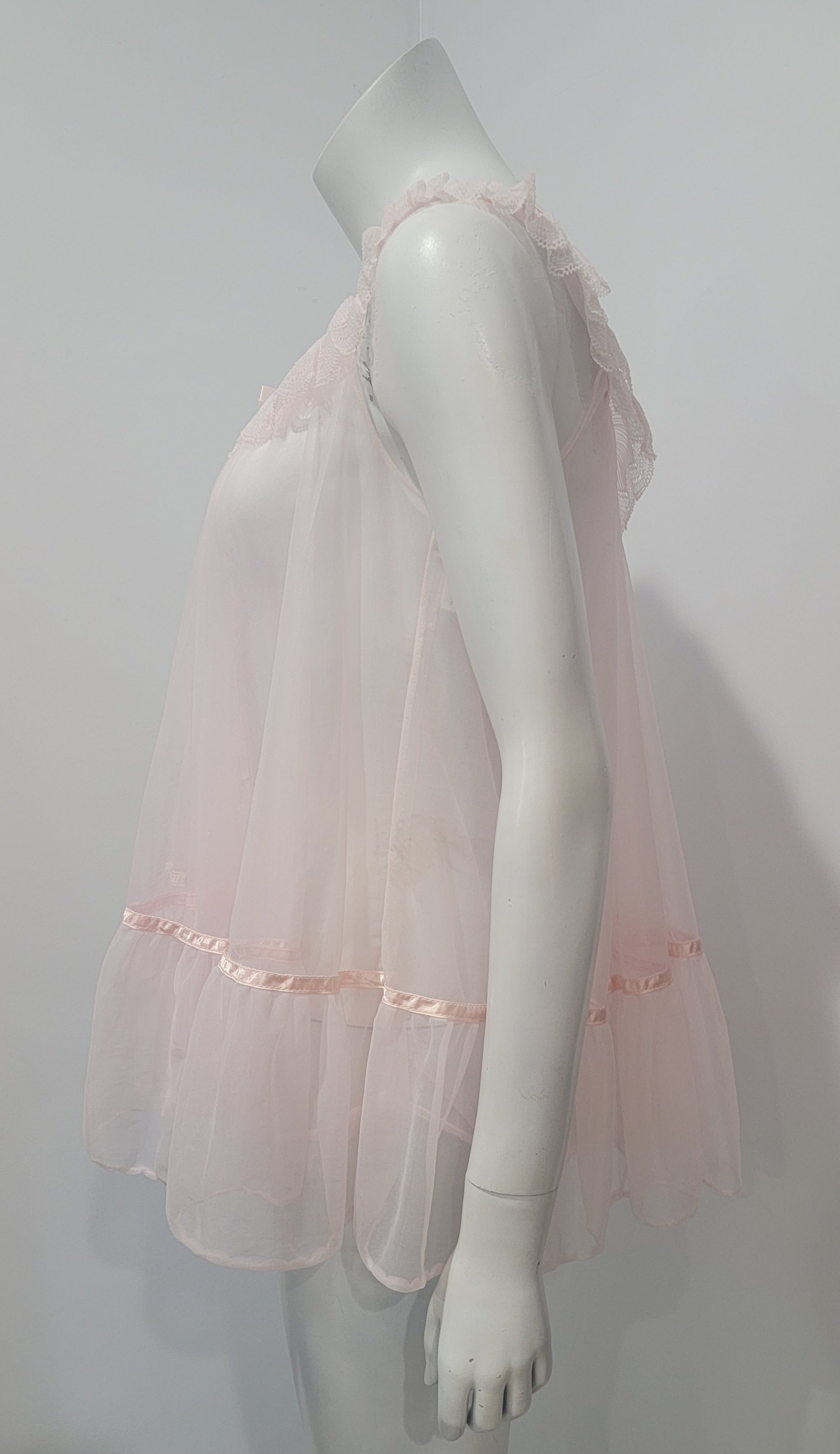 Vintage 60’s Pink Scallop French Lace Negligee Mini Gown by Tosca ...