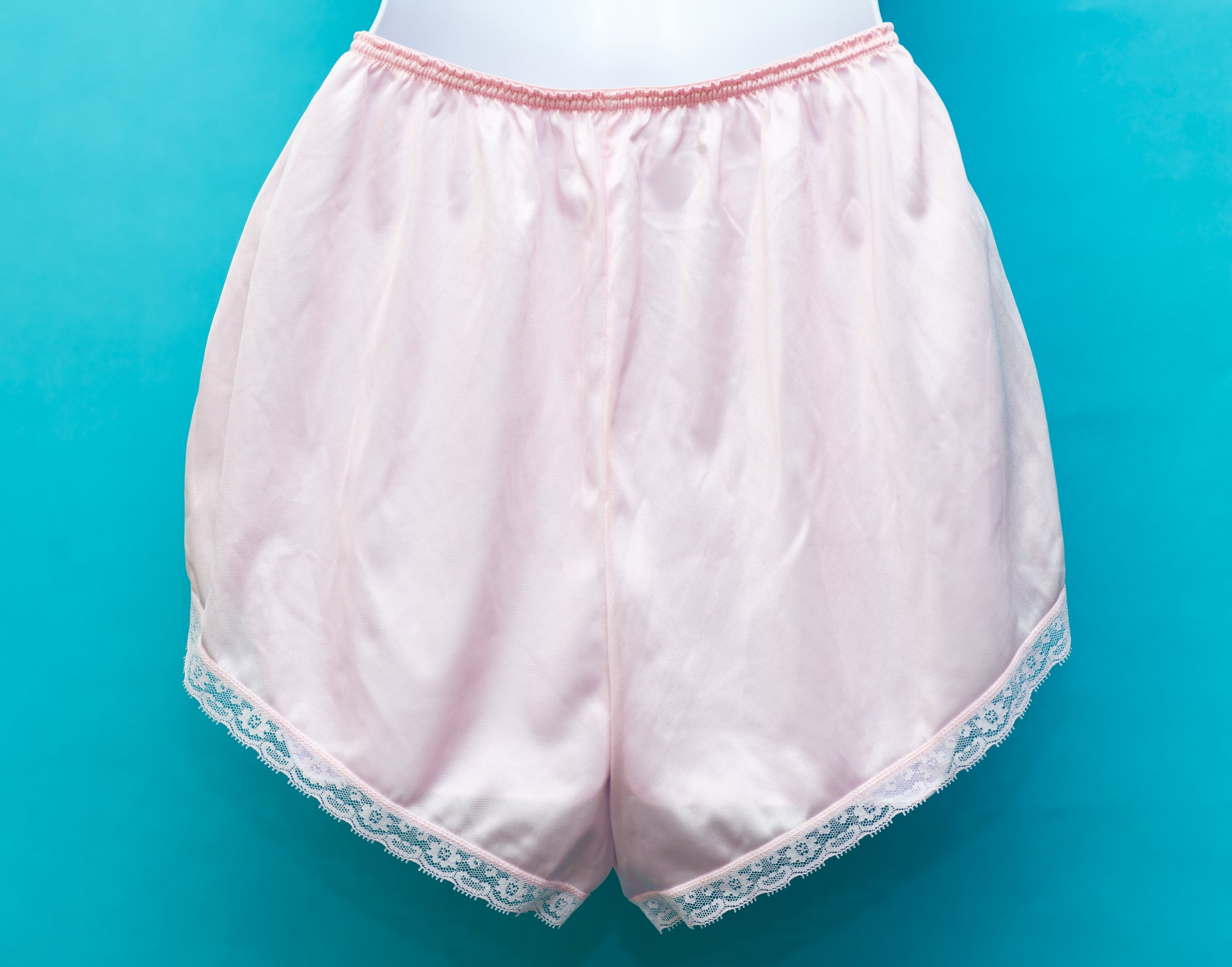 Vintage 80s Pastel Pink Lace Tap Pants | Shop THRILLING