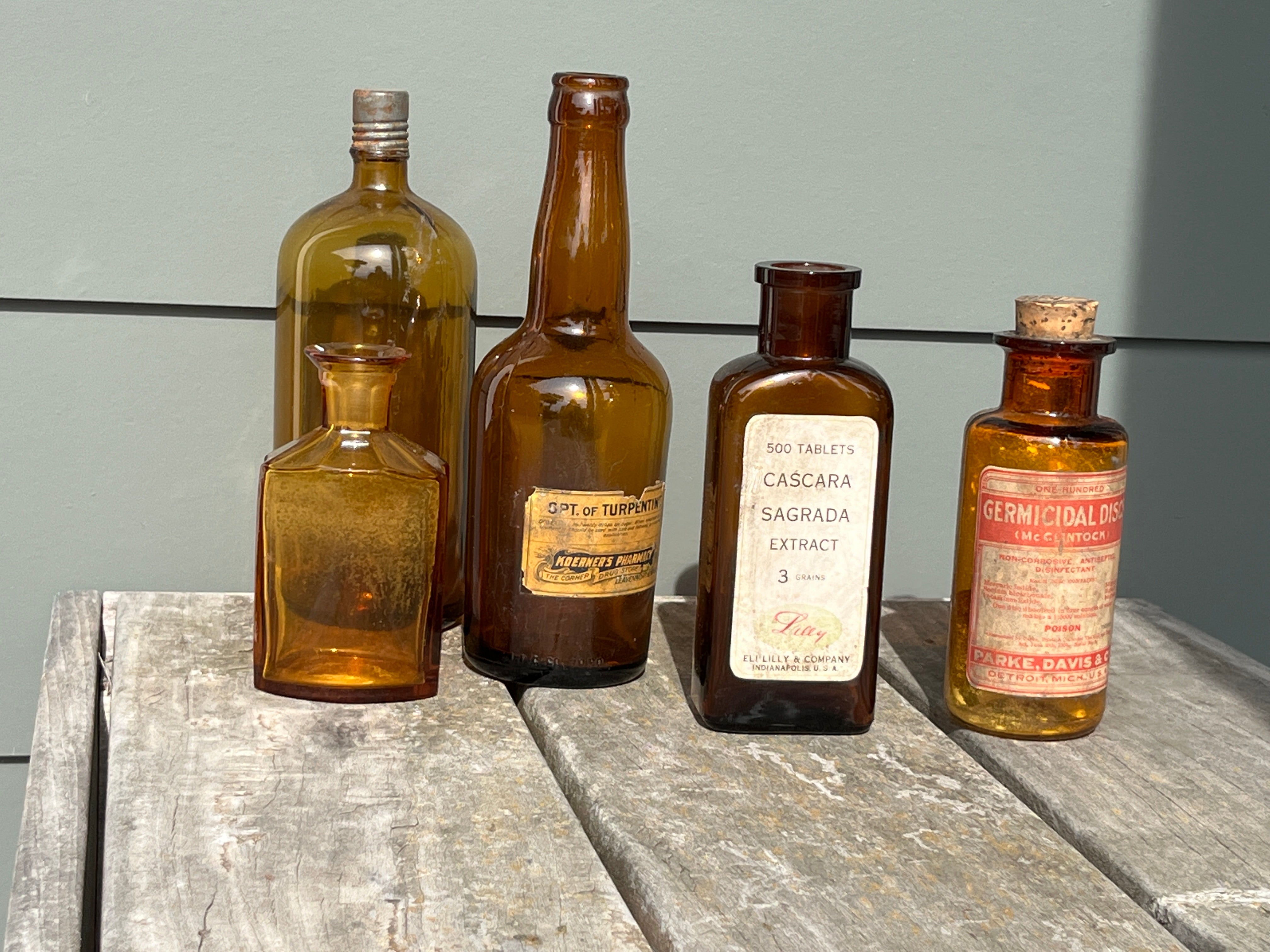 30s Vintage Pharmacy Bottle Collection | Shop THRILLING