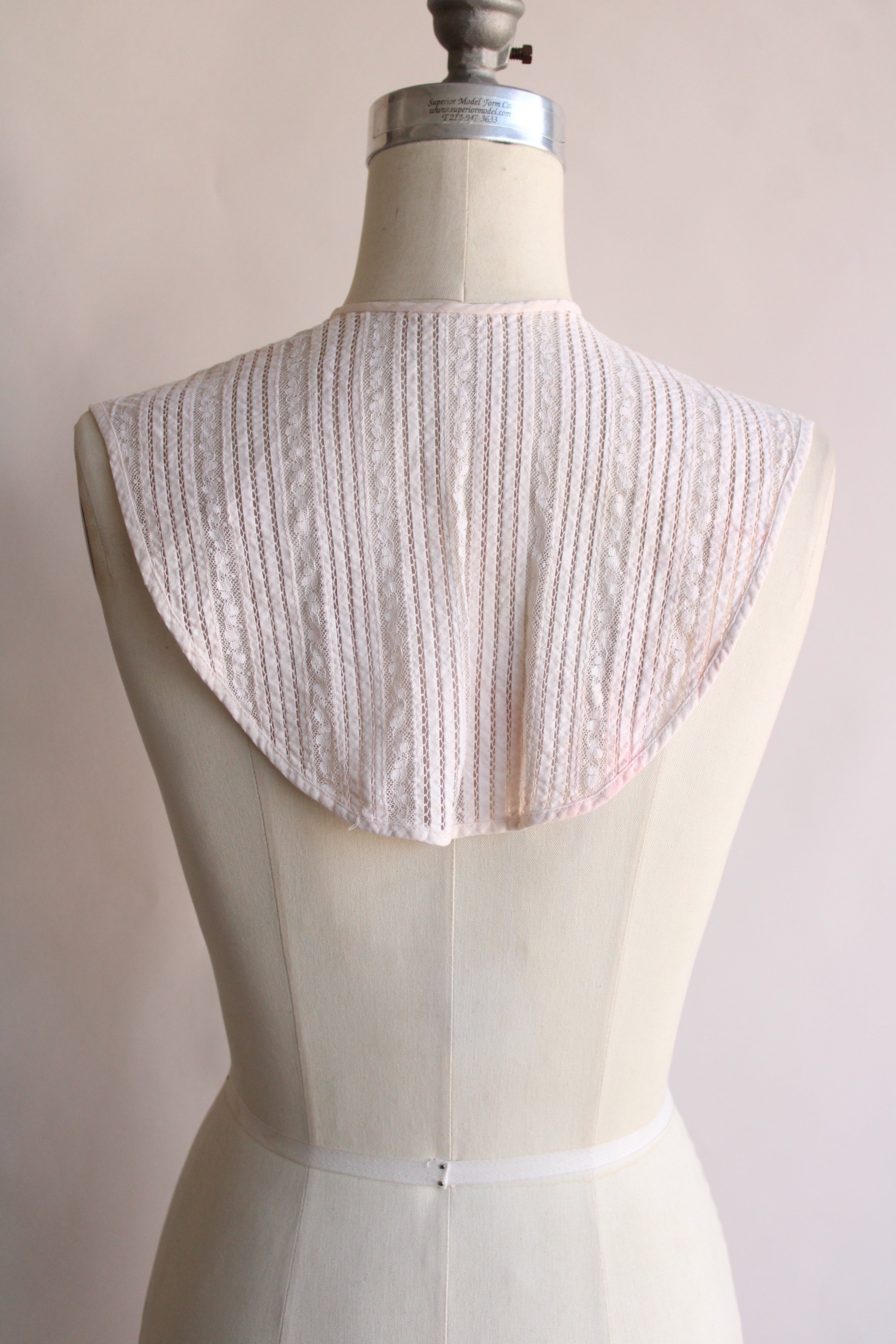 Vintage 50s Pale Pink Lace Dickie | Shop THRILLING