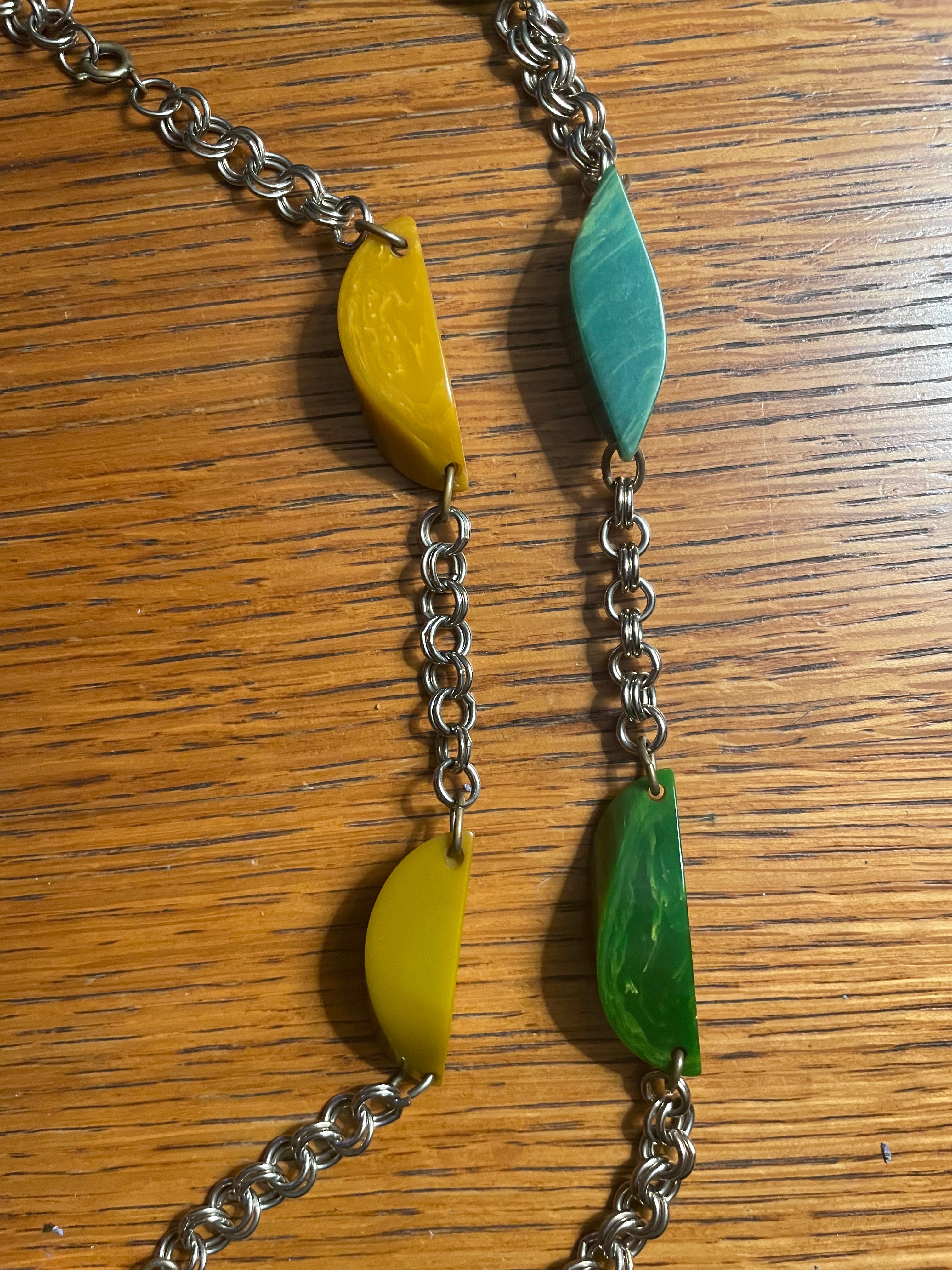 Vintage 50s/60s Set Of 2 Chunky Bakelite Necklaces | Shop THRILLING