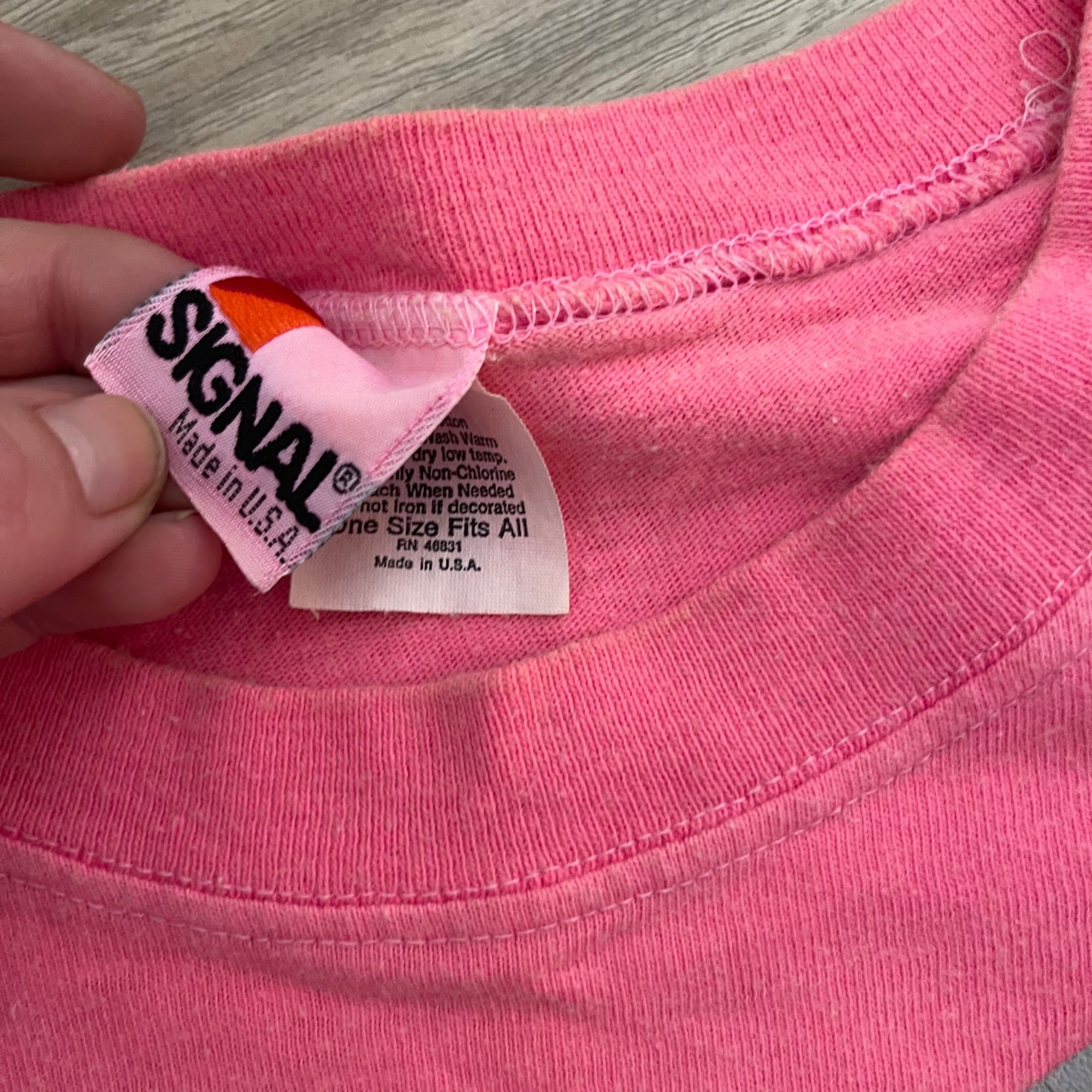 Vintage 80s/90s Hot Pink Oversized Ski Aspen Vail Crop Top By Signal ...