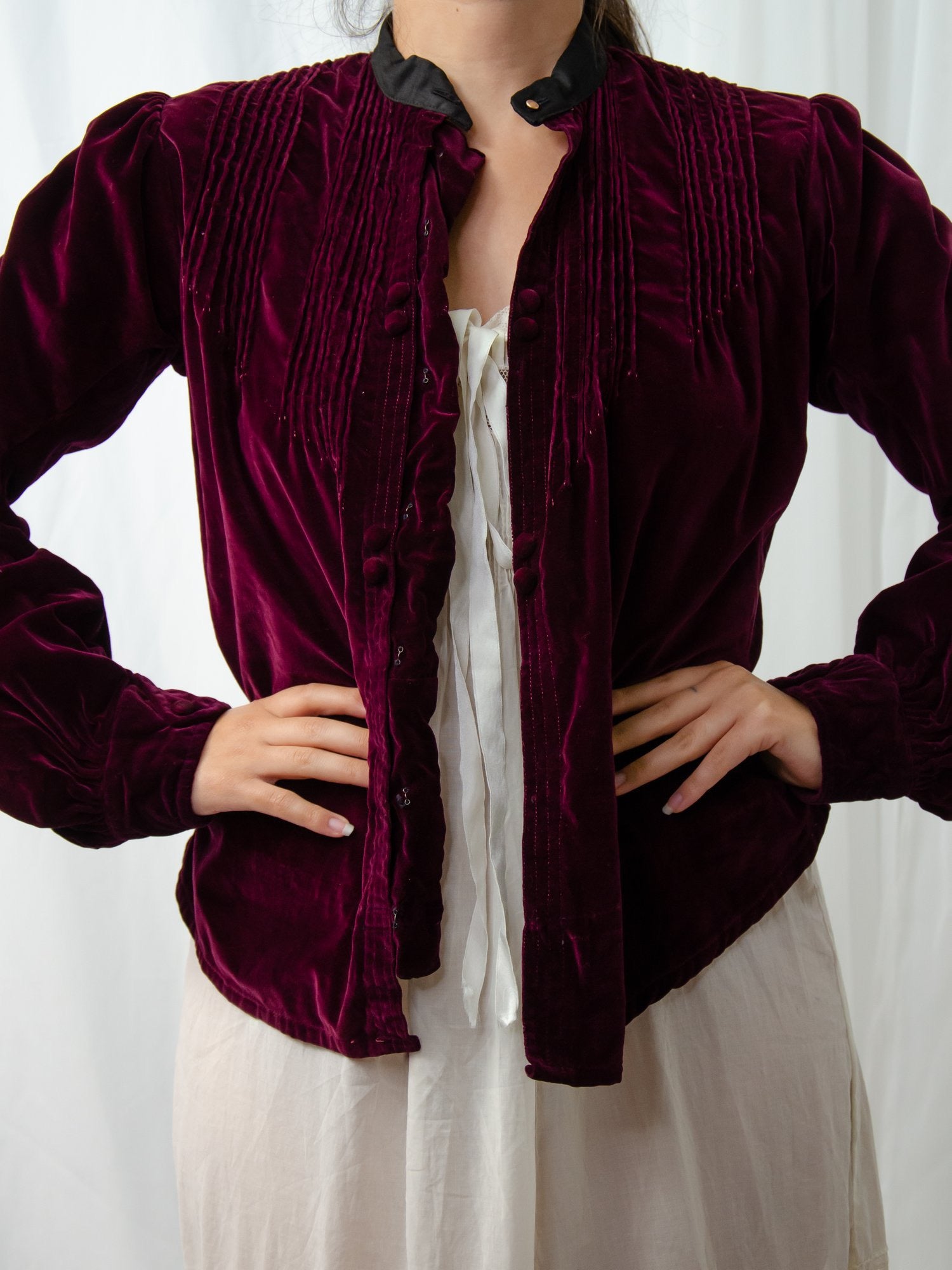 Vintage Victorian Velvet Jacket - True Antique | Shop THRILLING