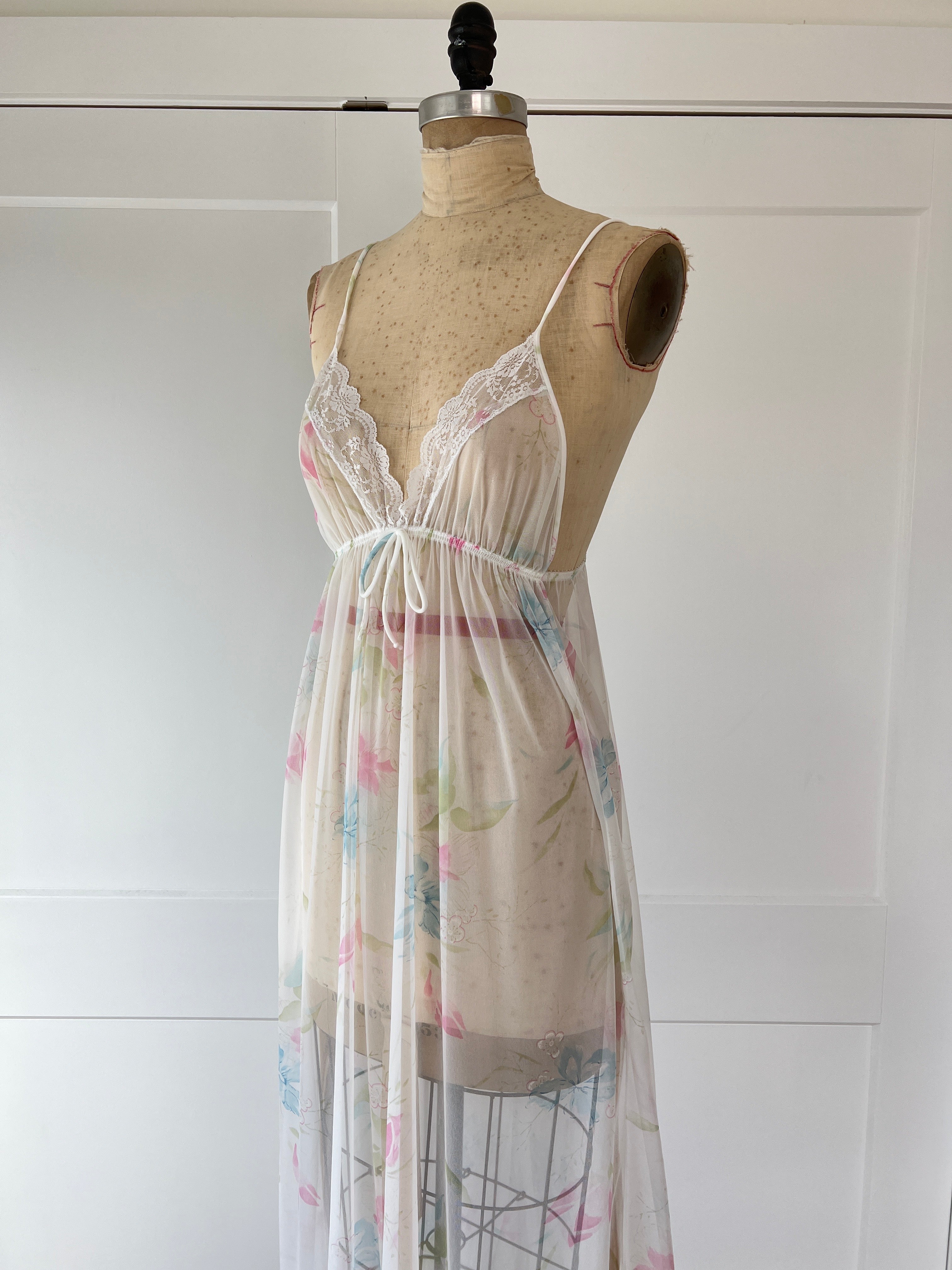Vintage 70s/80s Sheer Sweet Floral Lace Trim Negligee By Val Mode ...