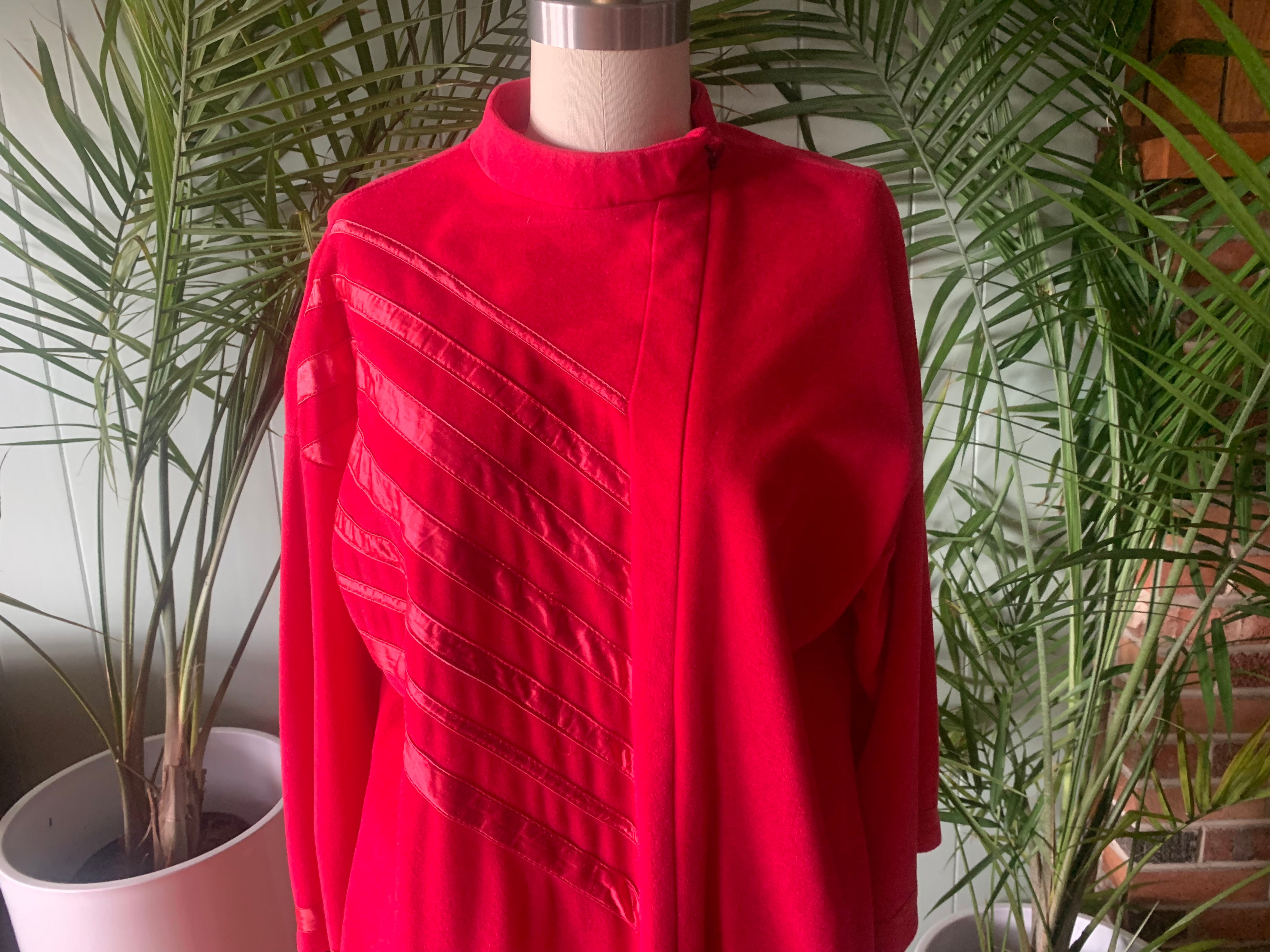 Vintage 70s Deep Pink Velour And Satin Zipper Front Robe by JC Penney ...