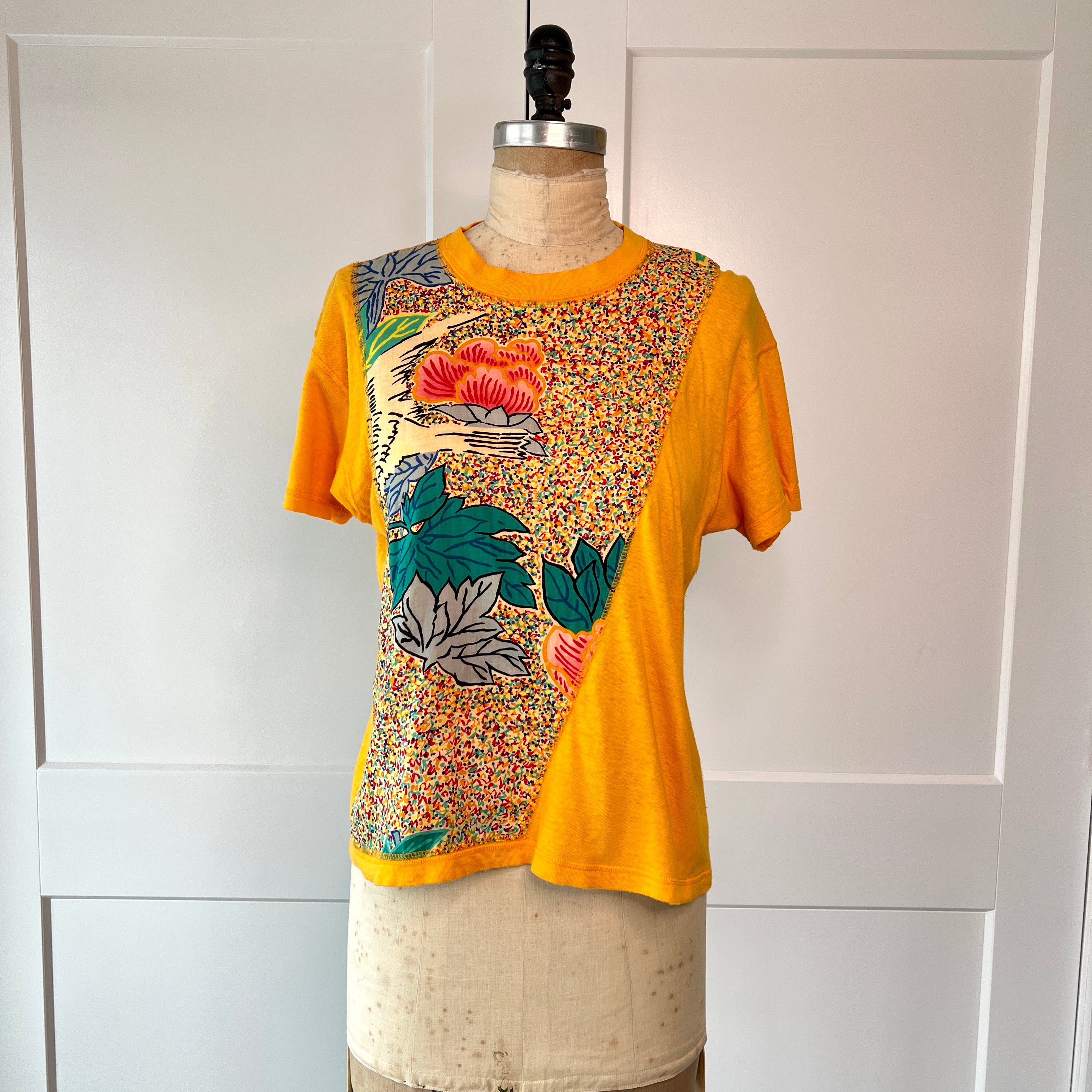 Vintage 80s Retro Abstract Floral T-shirt By Gene Ewing Bis | Shop ...