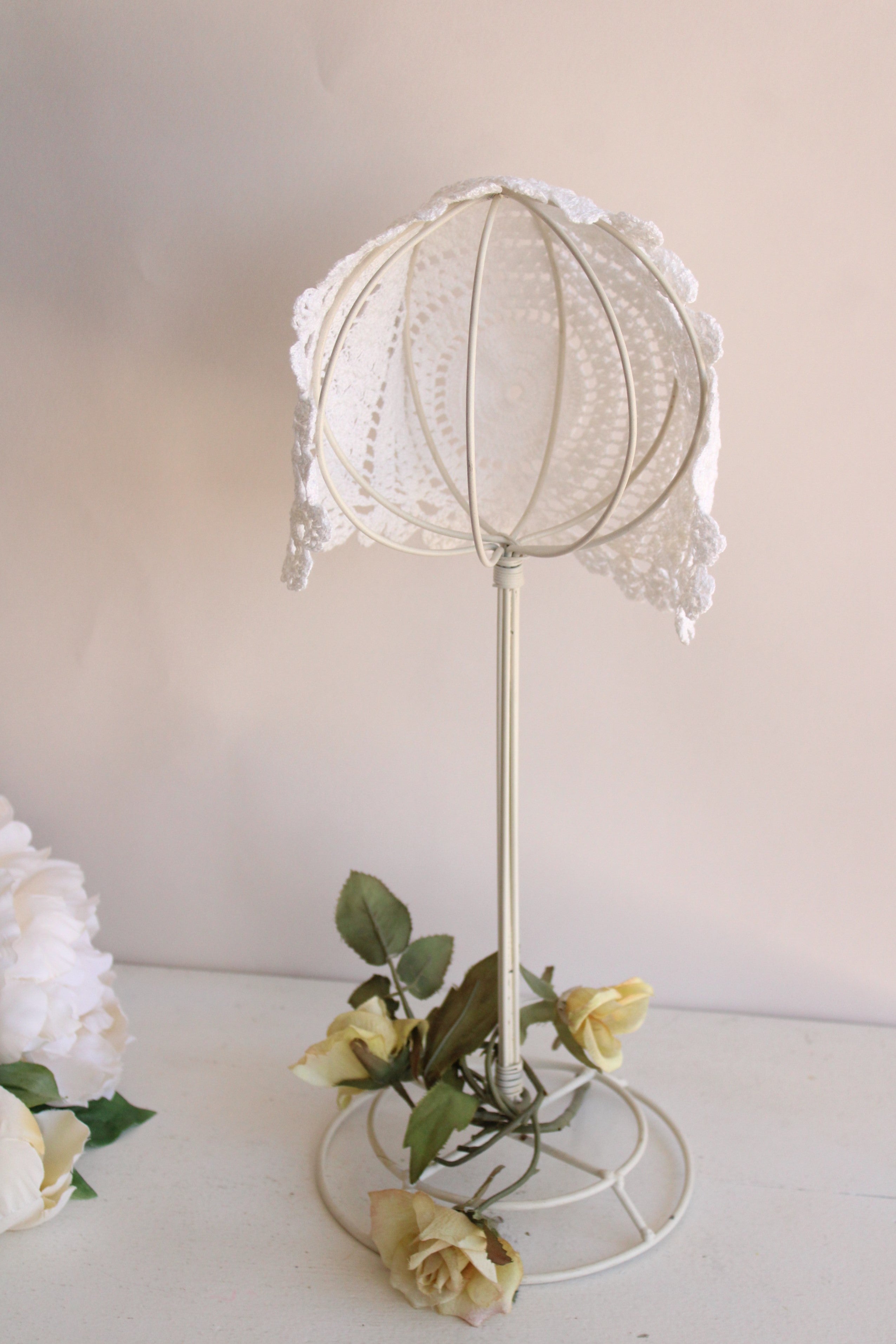 Vintage 50s/60s White Crochet Baby Bonnet | Shop THRILLING