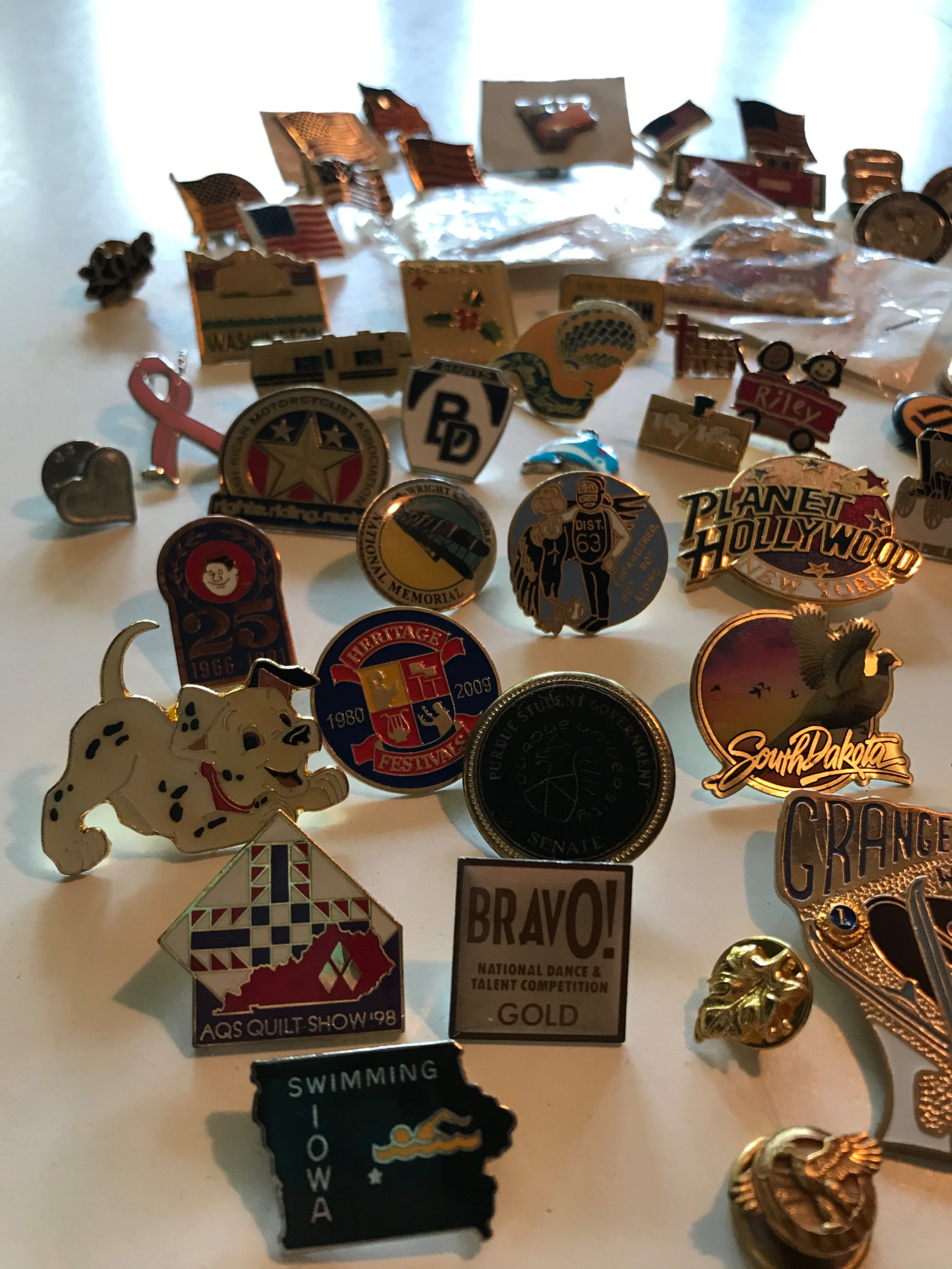 Vintage Huge Lot Enameled Scatter Pins and Badges | Shop THRILLING