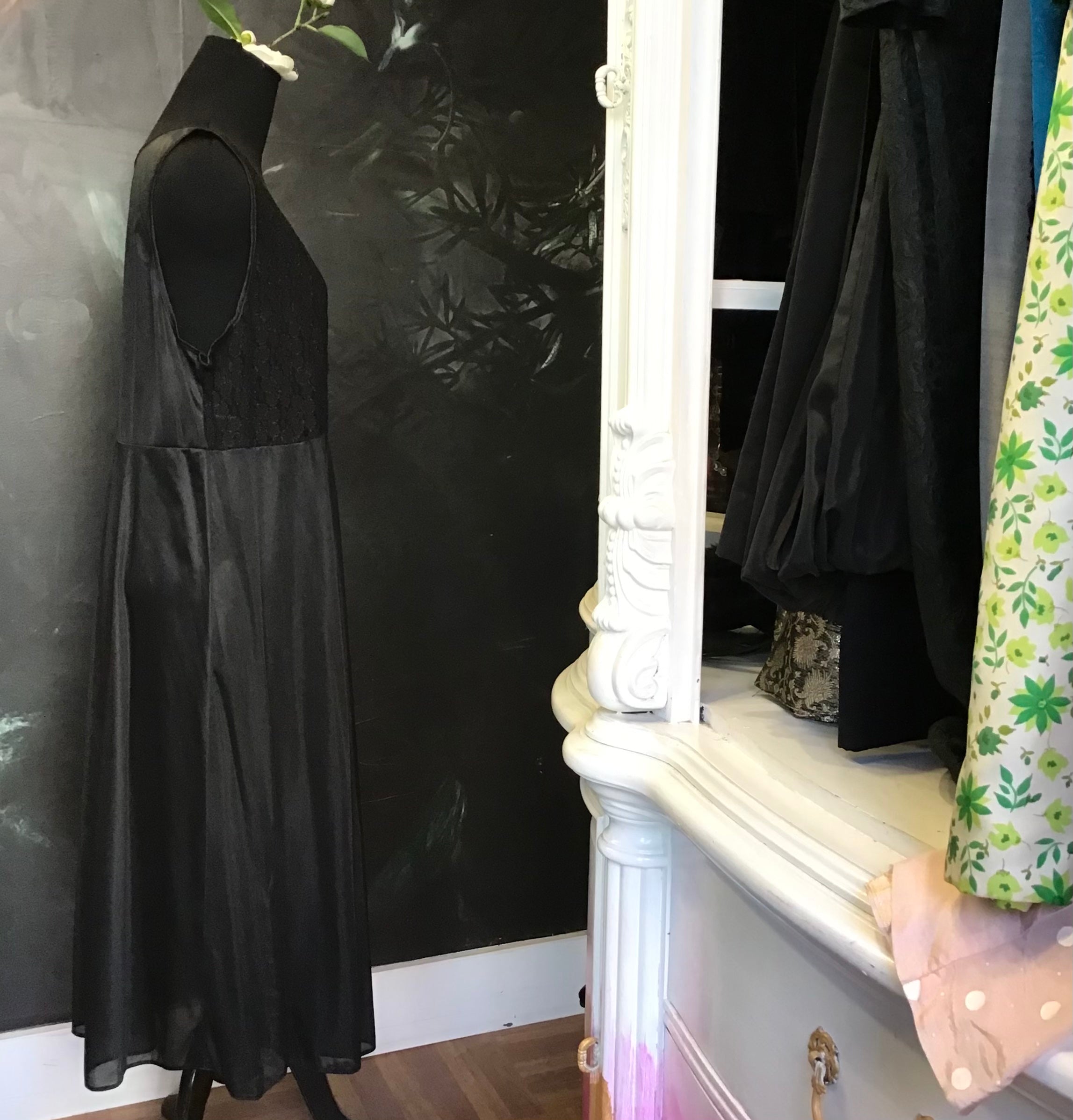 Vintage 80s Sheer Slip | Shop THRILLING