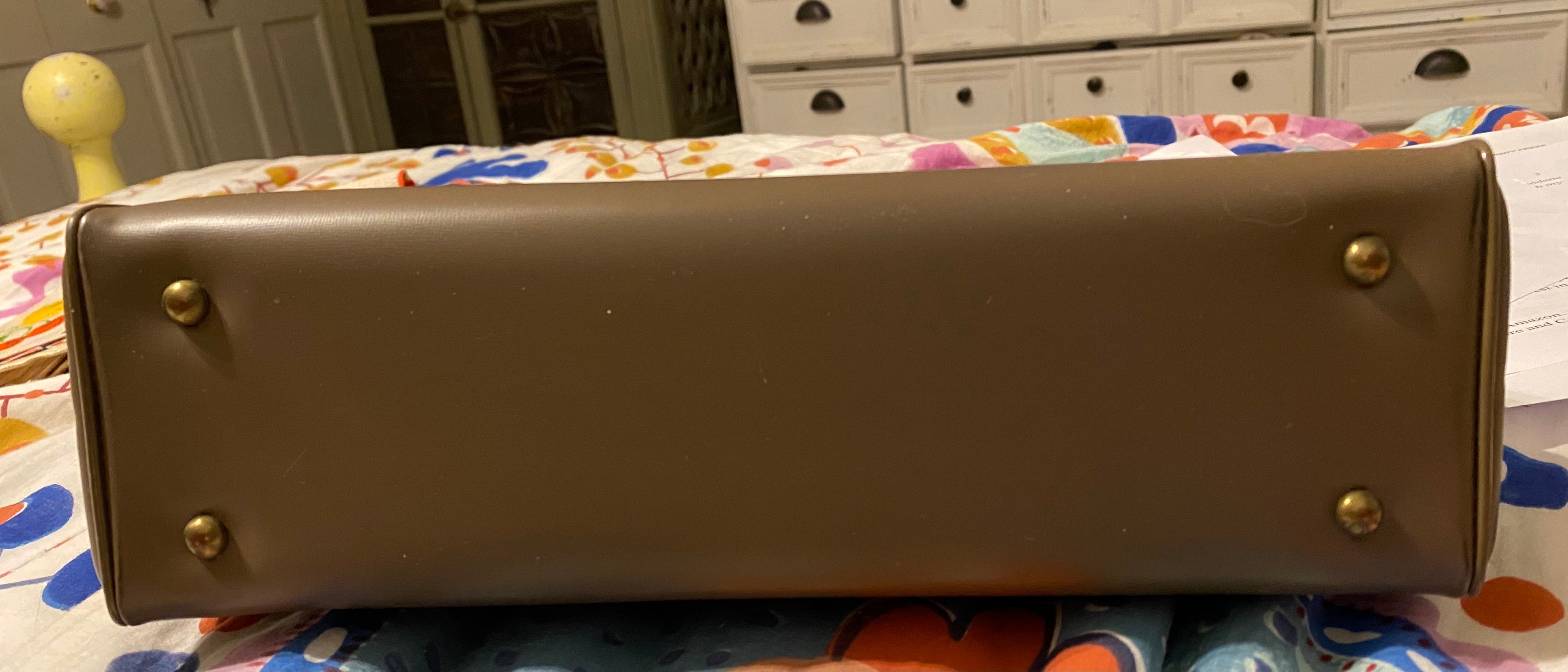 60s Vintage Top Handle Beige Gold Roomy Purse By Verdi | Shop THRILLING