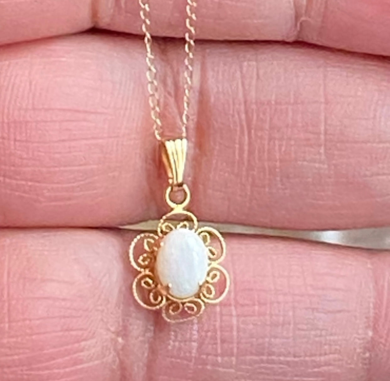 Vintage 80s 14k Gold Opal Necklace | Shop THRILLING