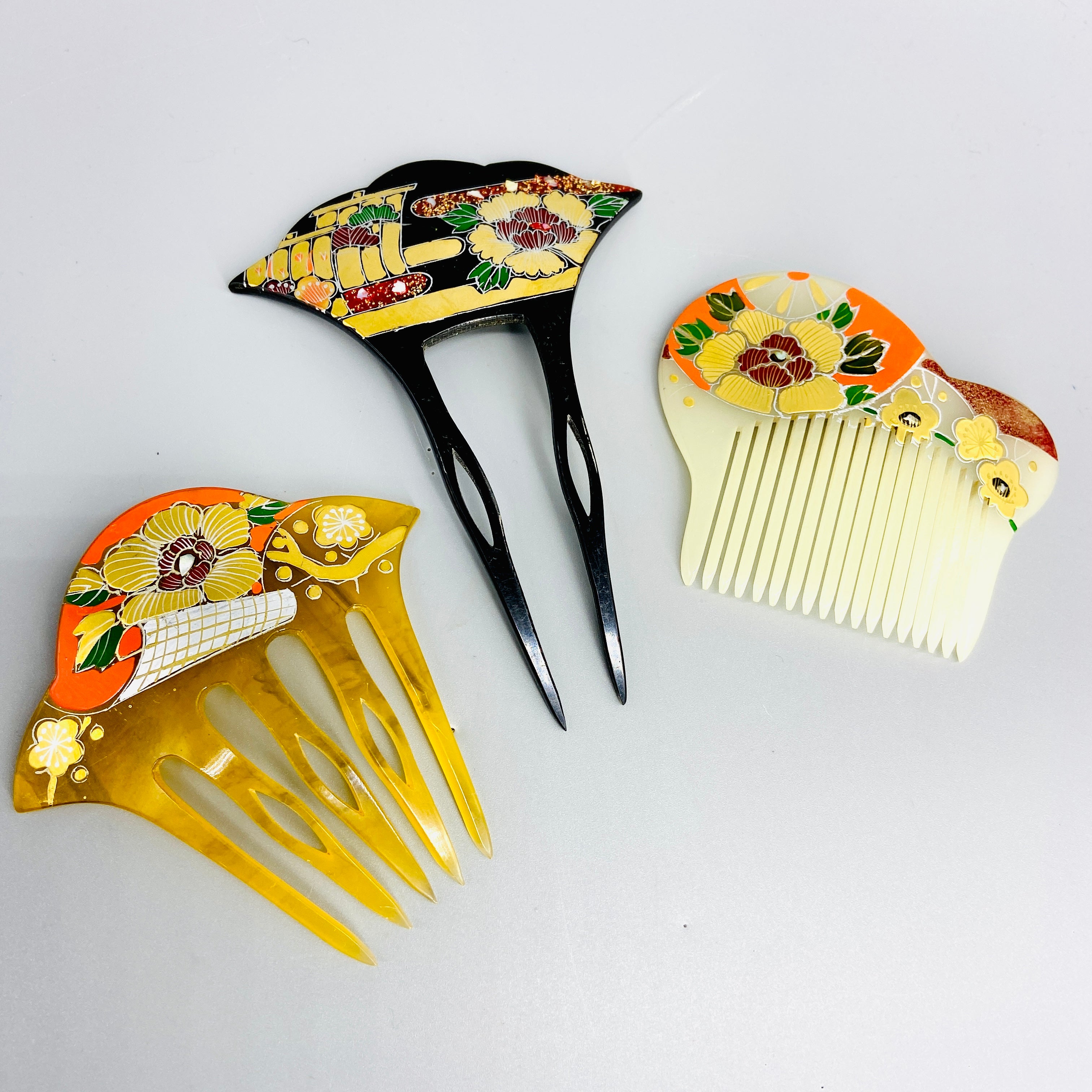 Vintage 70s Hair Combs Trio | Shop THRILLING