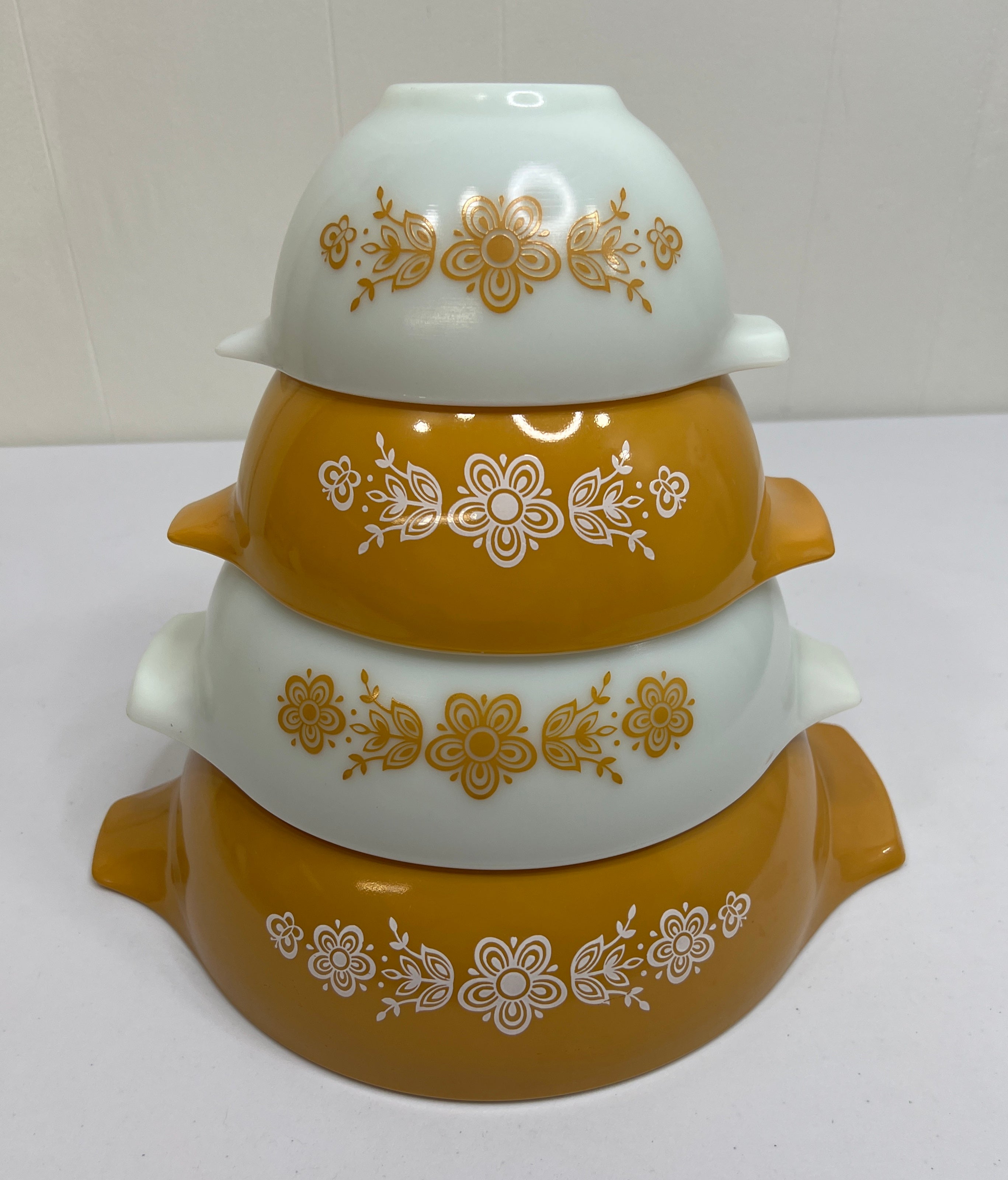 Vintage 70s Pyrex Butterfly Gold Cinderella Mixing Bowl Set By Pyrex ...