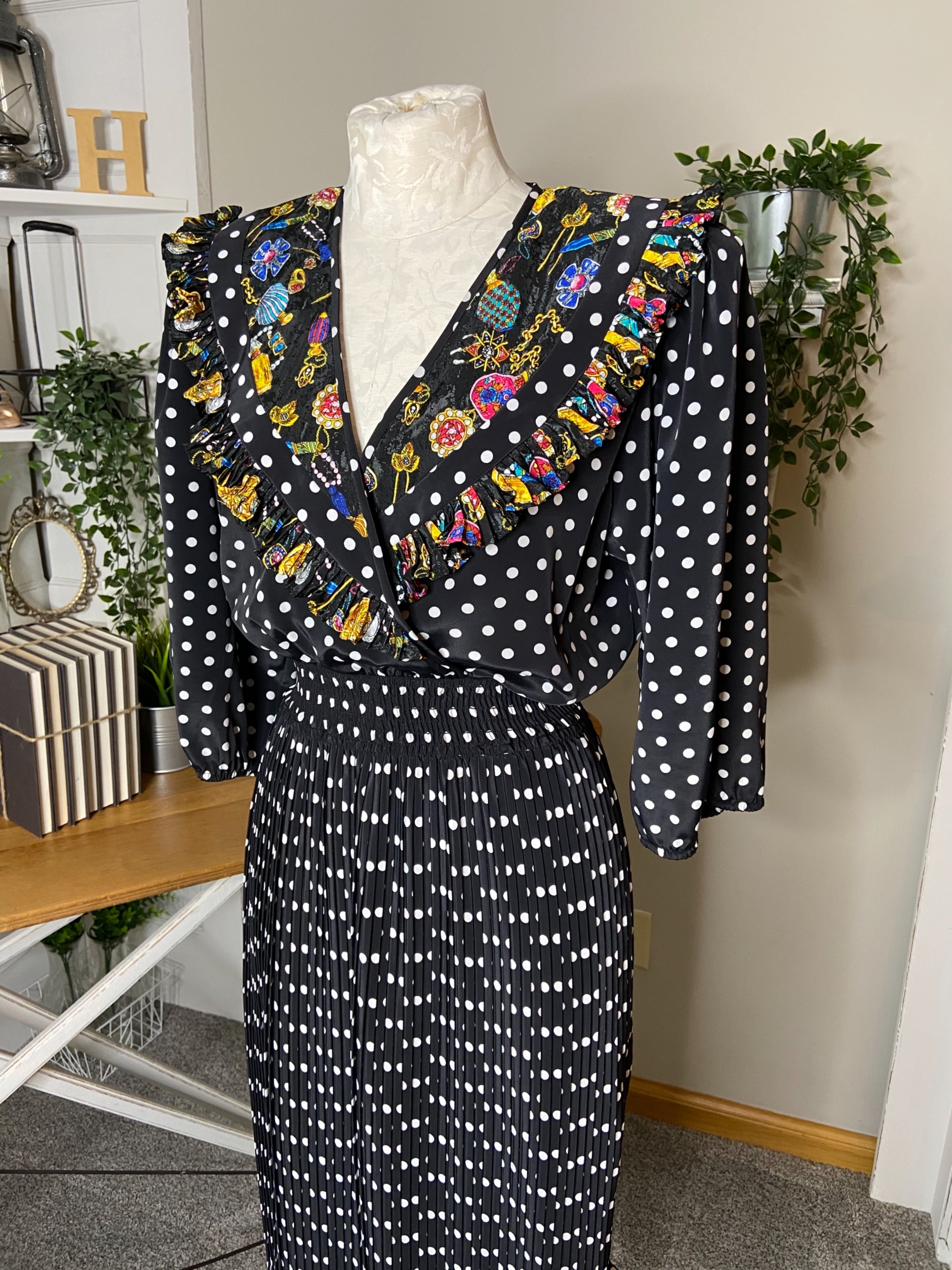 Vintage Black and White Polka Dot Dress with Ruffle Collar by Susan ...