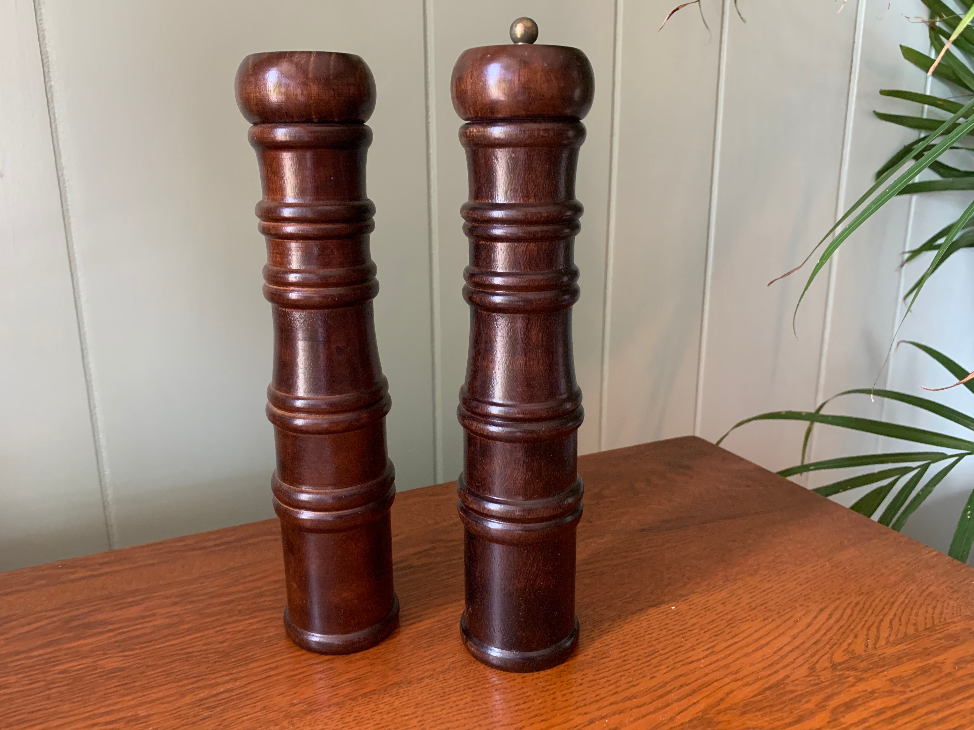 Vintage 70s Wooden Salt Shaker And Pepper Grinder Mill | Shop THRILLING