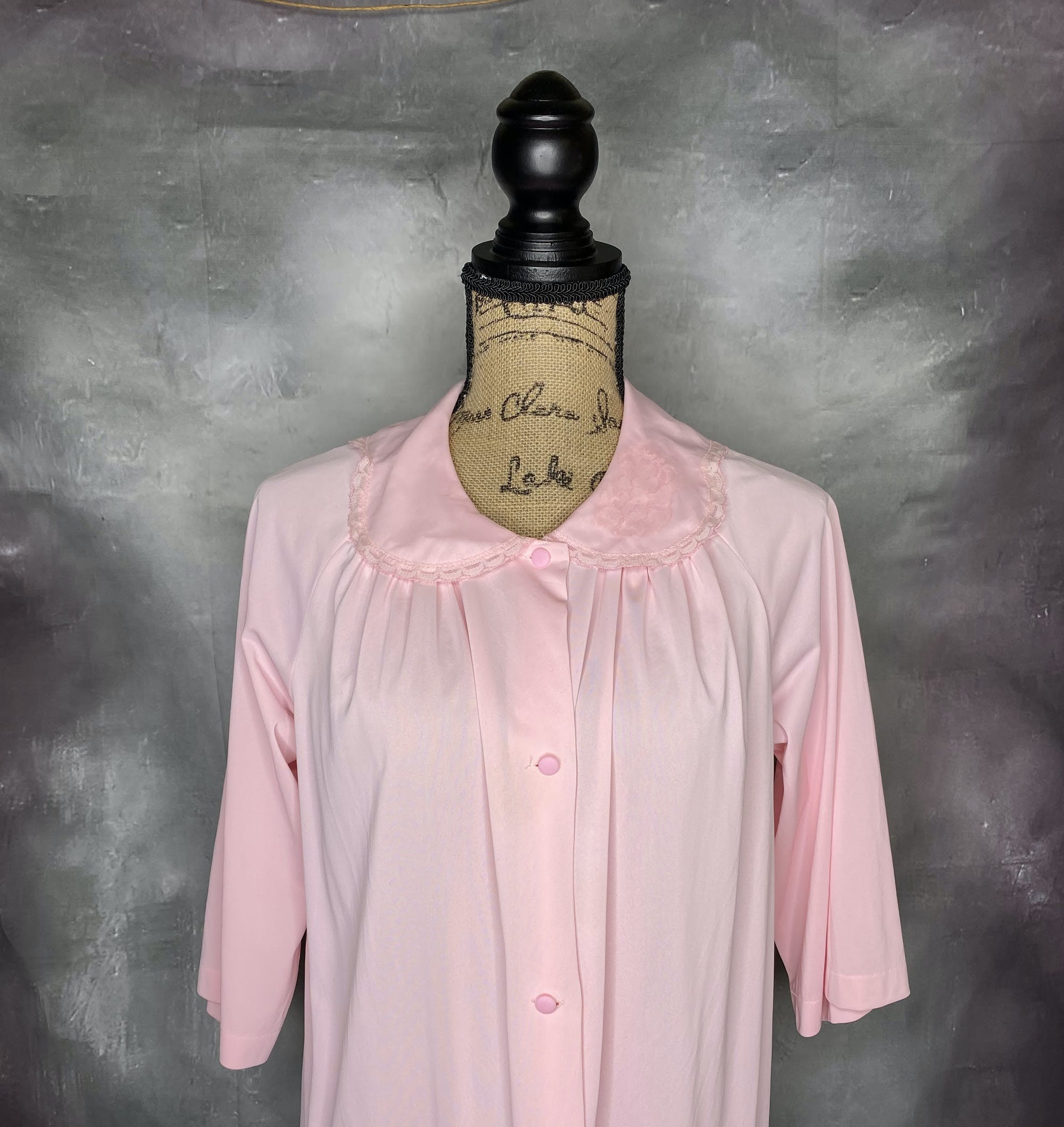 Vintage 70's Lightweight Pink Robe by Shadowline | Shop THRILLING