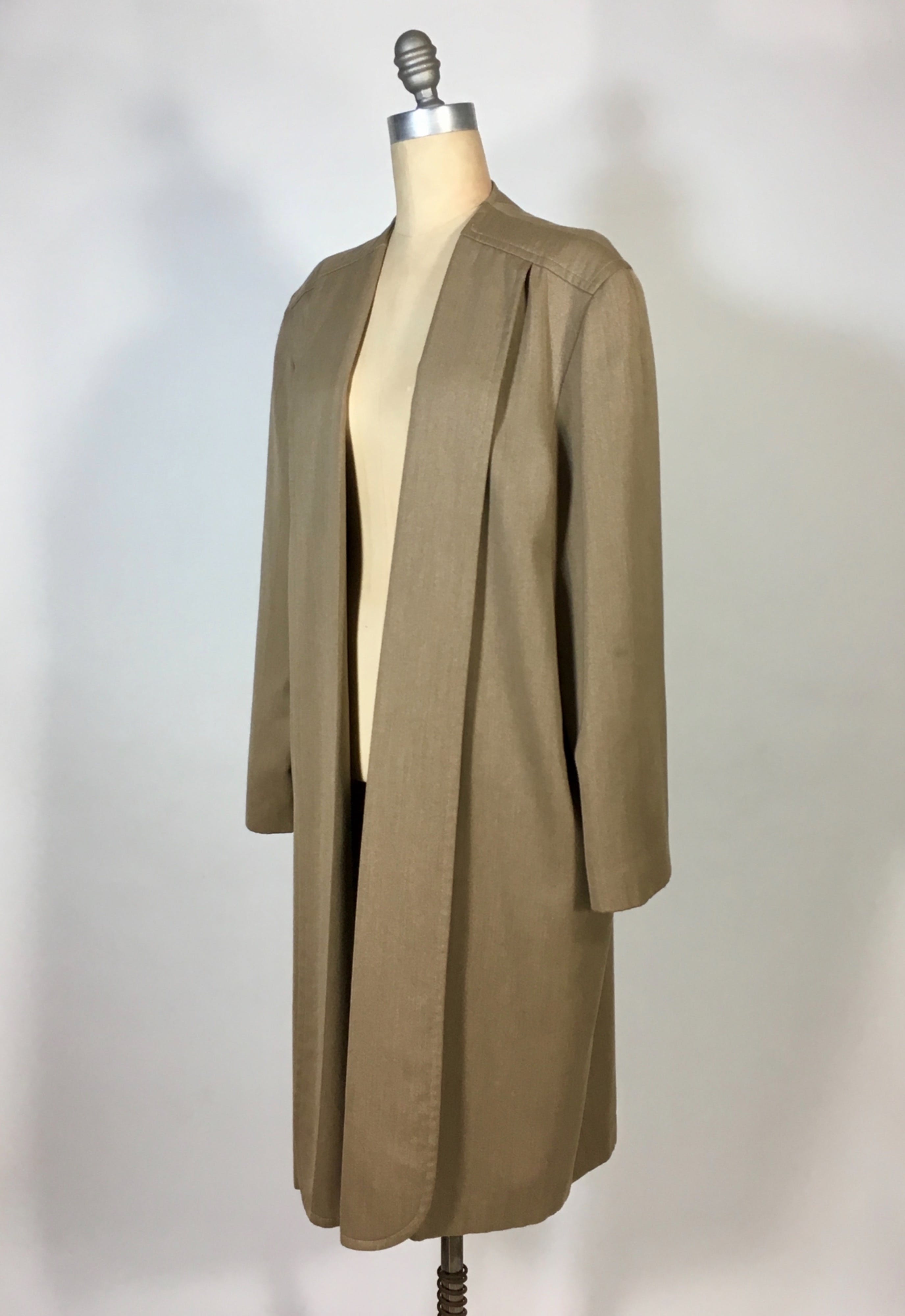 Vintage 90's Crisp Tan Duster Coat by Oleg Cassini | Shop THRILLING