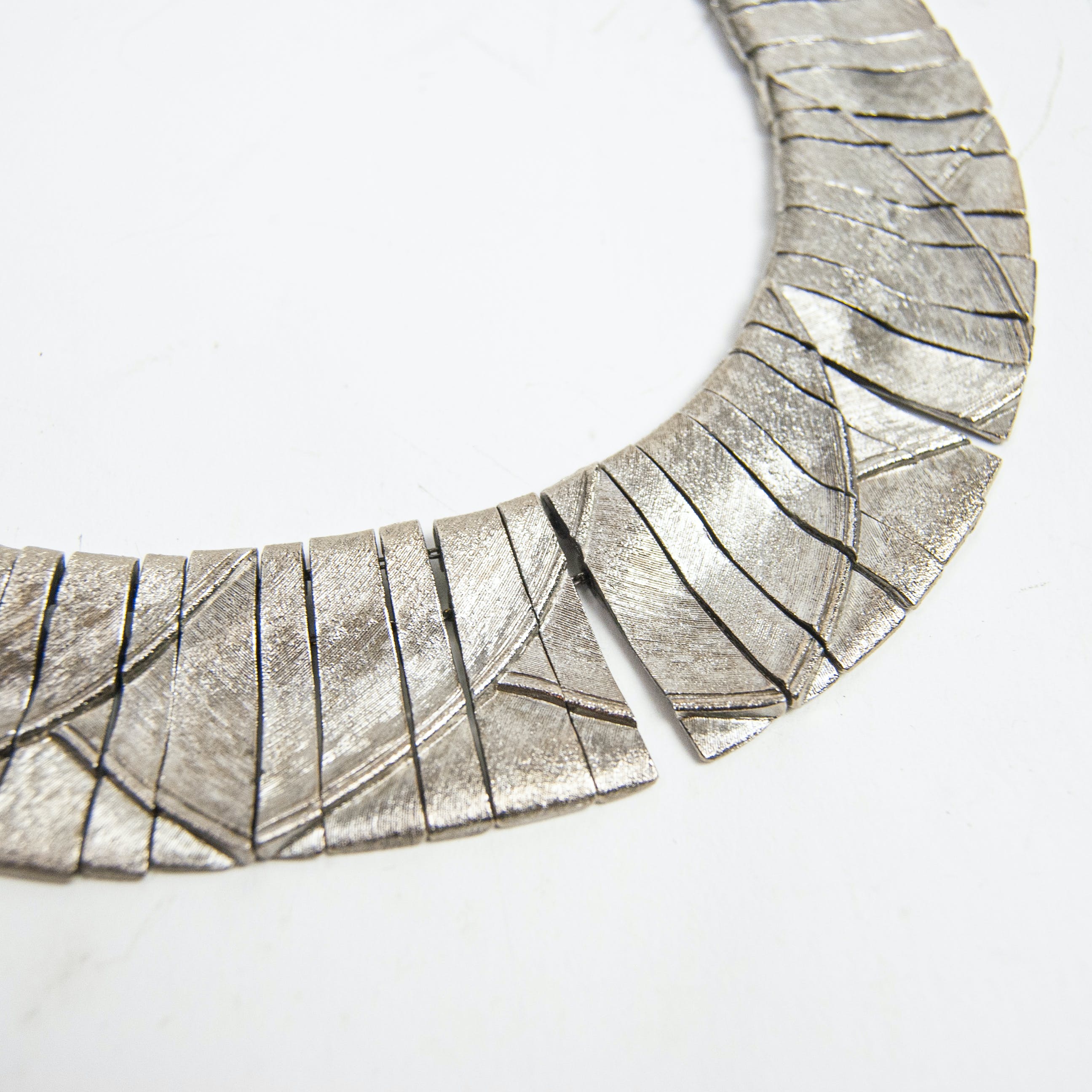 Vintage 80's/90's Chunky Silver Bib Necklace | Shop THRILLING