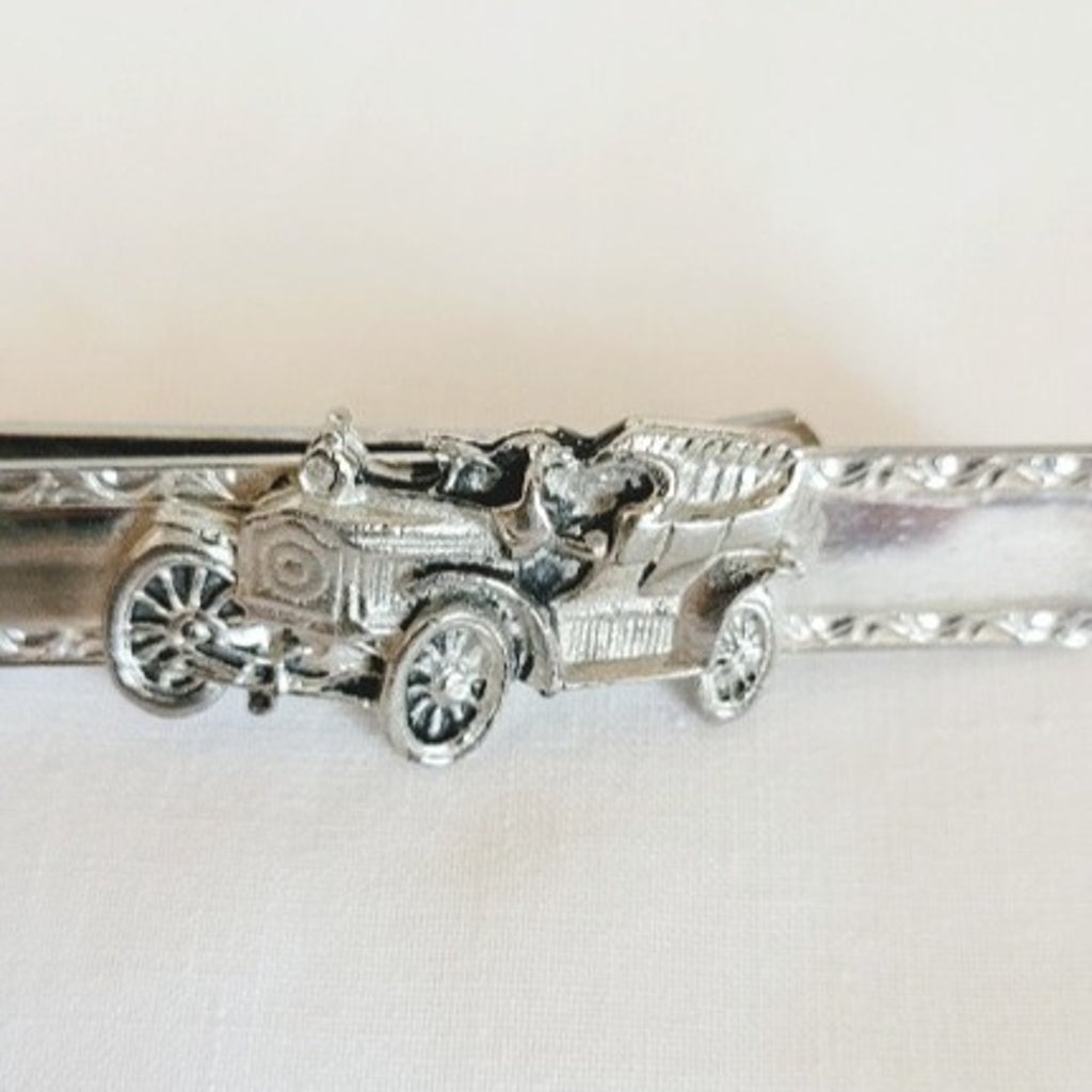 Vintage 80s Silver Tone Tie Clasp Featuring An Antique Car | Shop THRILLING