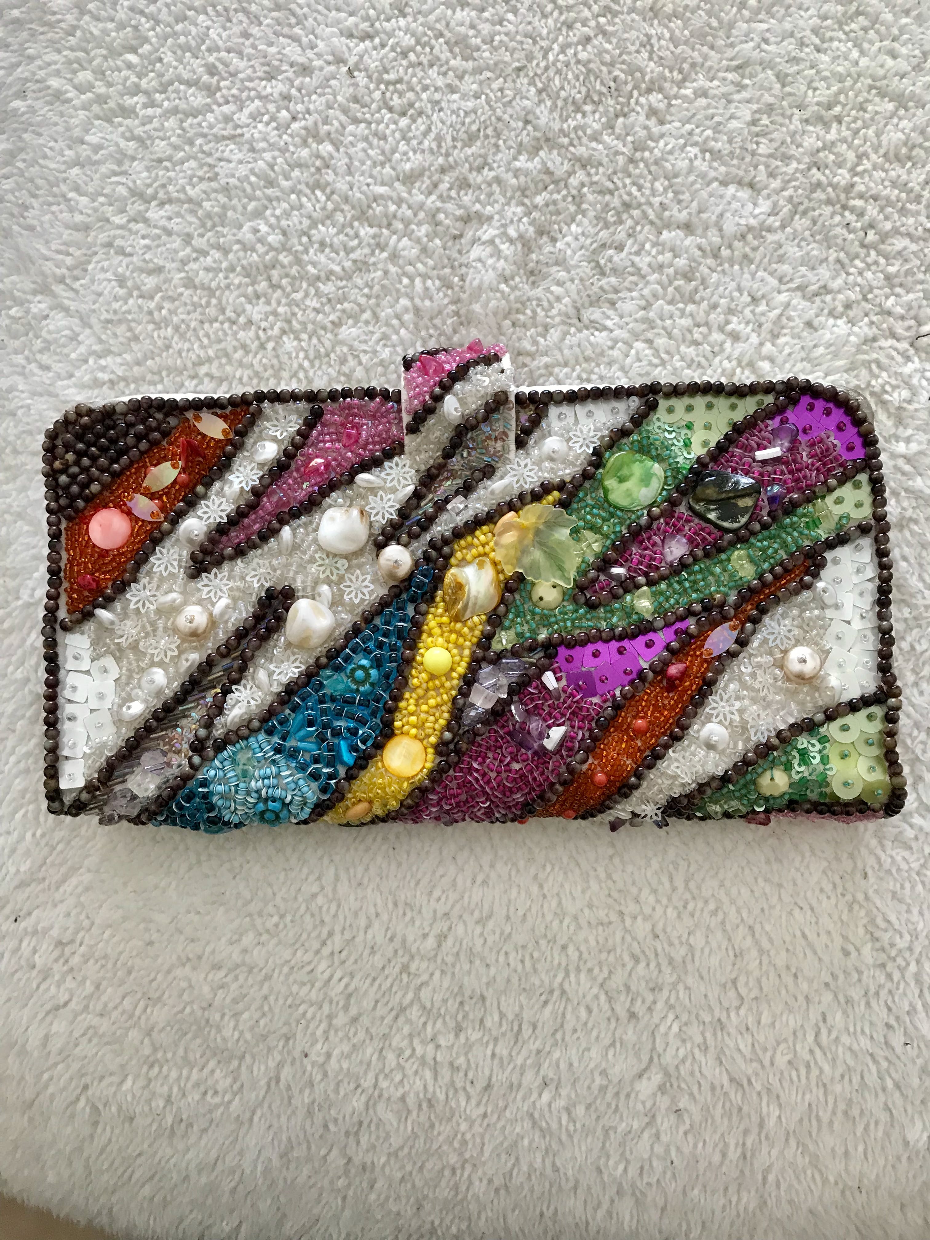 Vintage 60’s Embellished Beaded Shells Sequins Wallet | Shop THRILLING