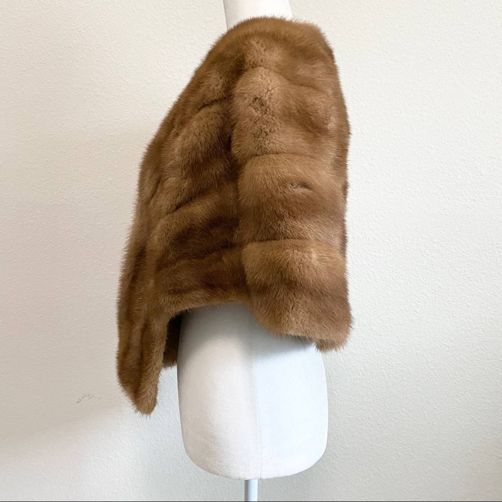Vintage Gus Genetti Brown Mink Fur Stole by Gus Genetti | Shop THRILLING