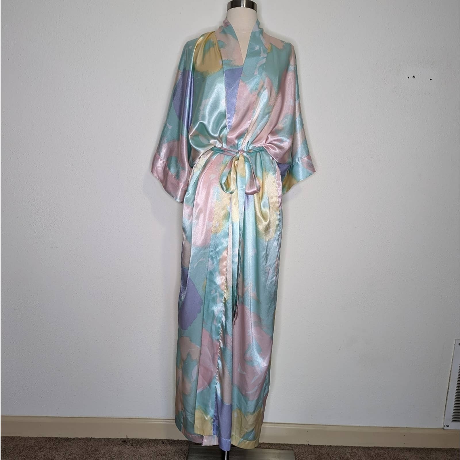 Vintage 80s Pastels Satin Robe by Andres II for Neiman Marcus | Shop ...