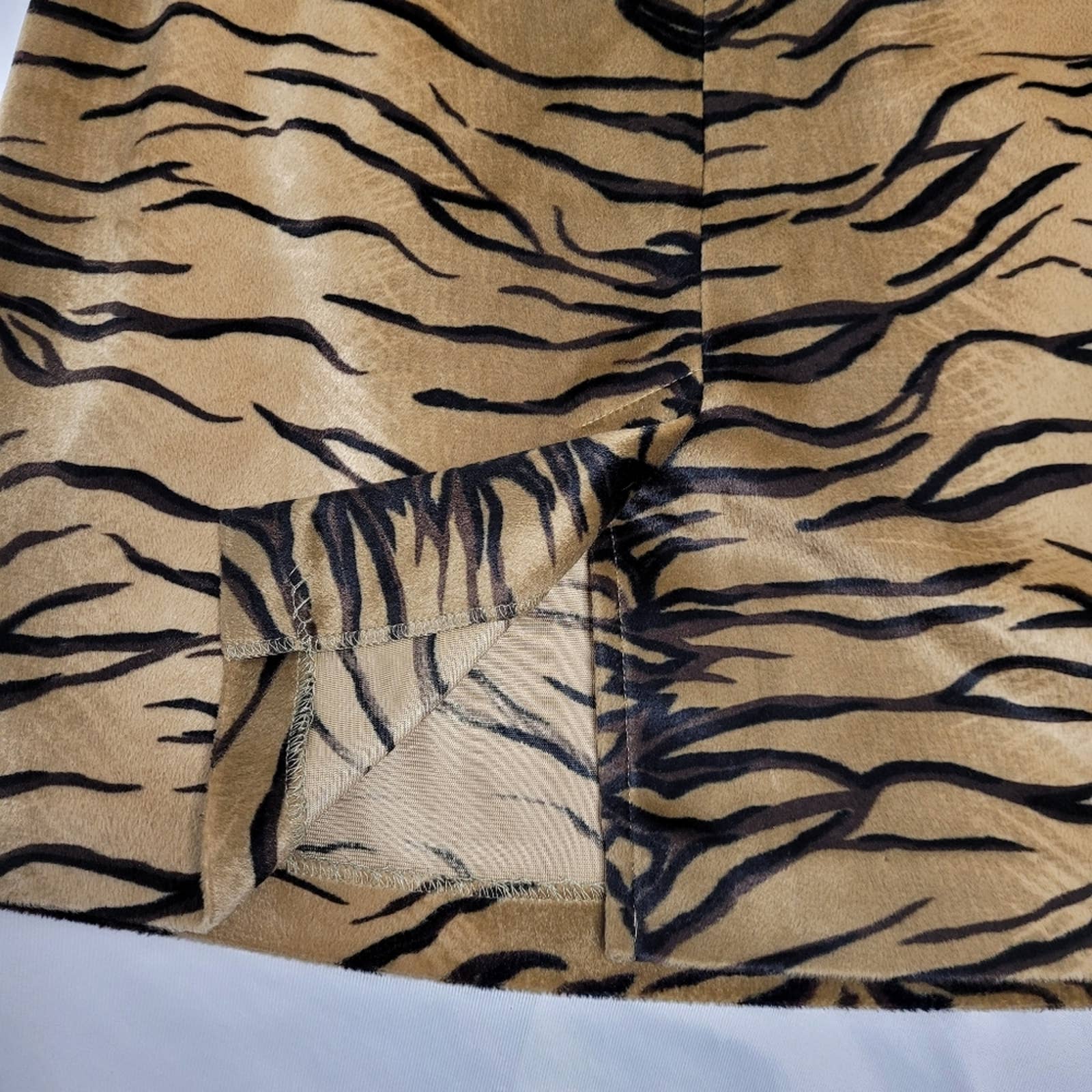 Vintage 90’s Toby Furry Tiger Print Pencil Skirt with Kick Pleat by ...