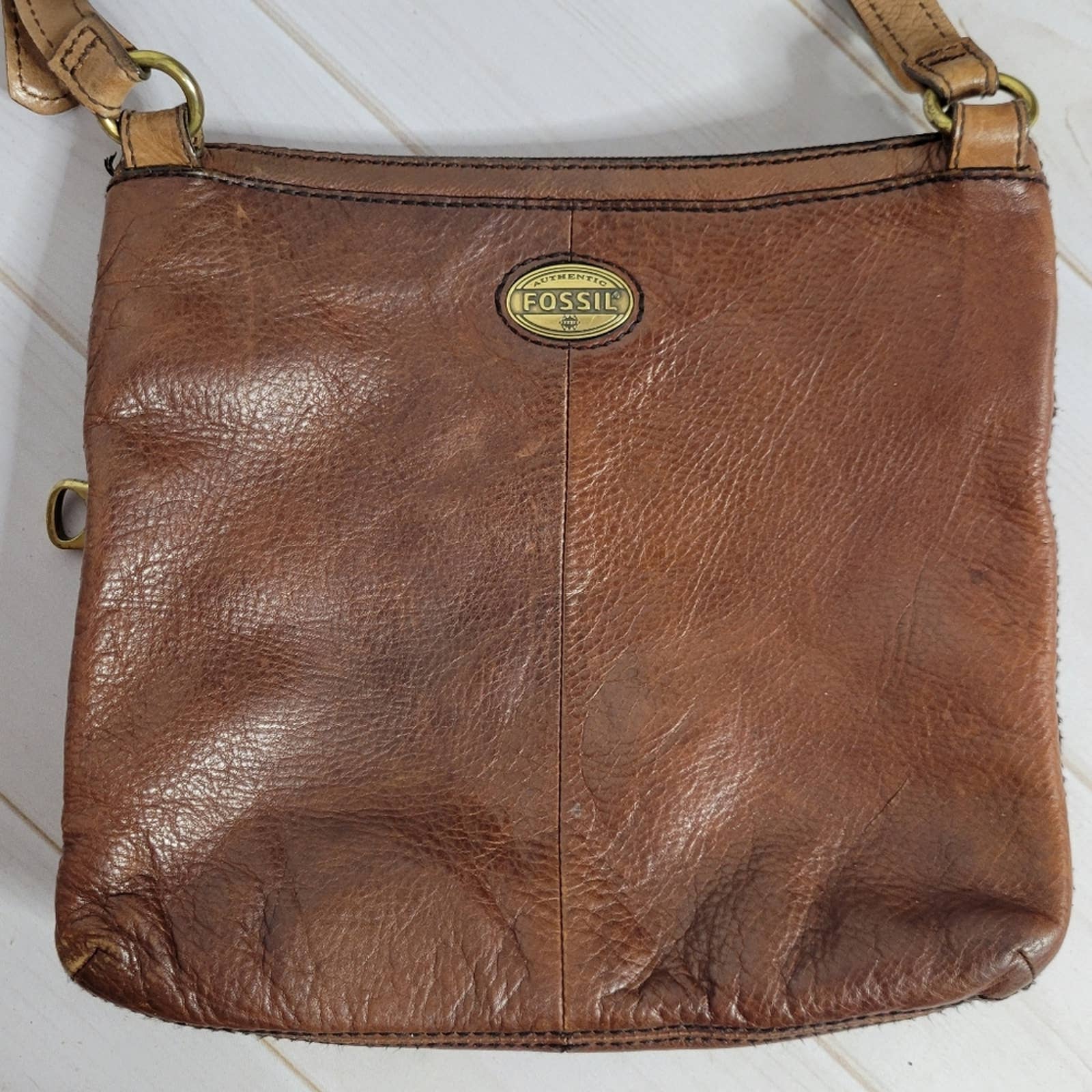 Vintage Fossil Explorer Leather Crossbody Bag by Fossil | Shop THRILLING