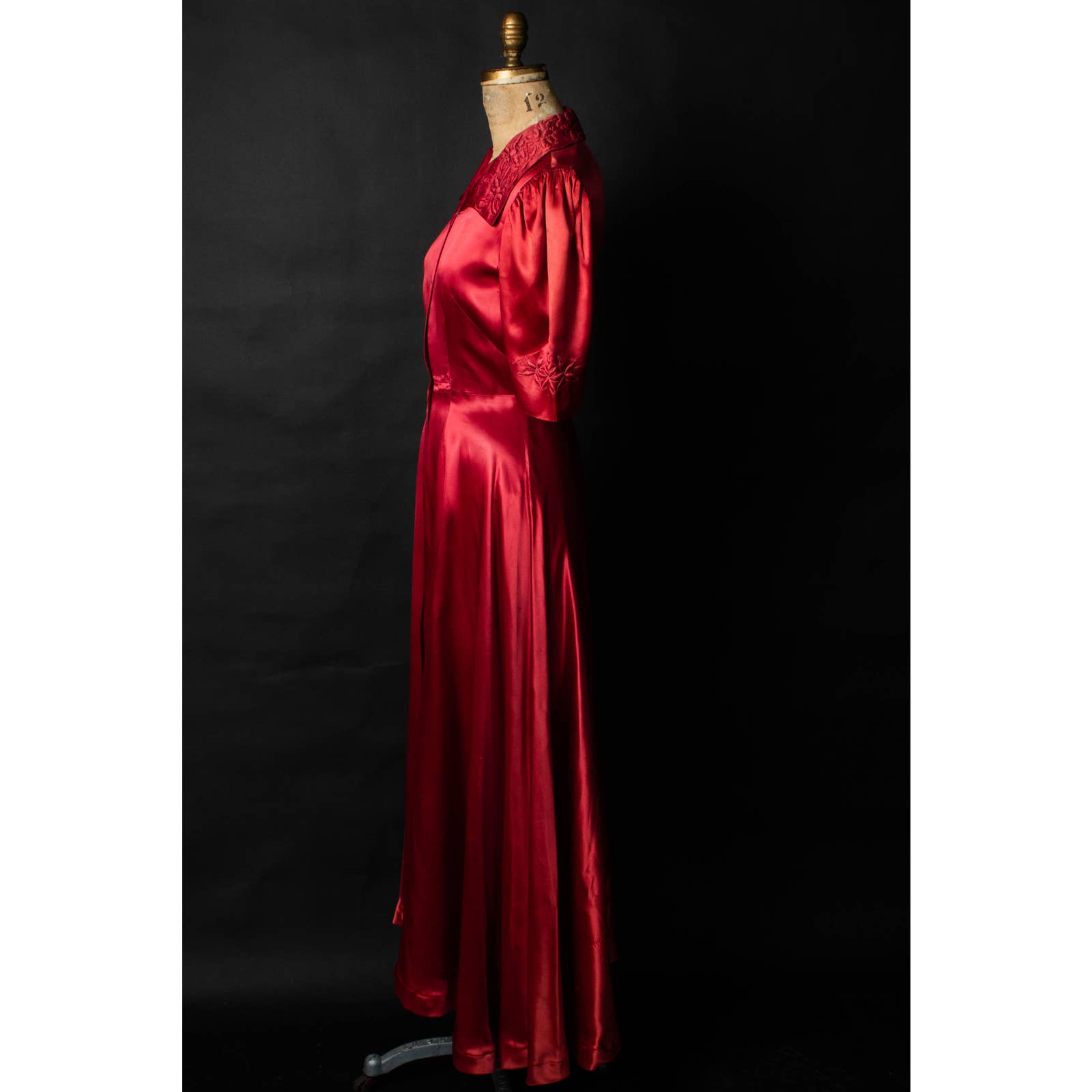Vintage 40s Red Satin Dressing Gown | Shop THRILLING