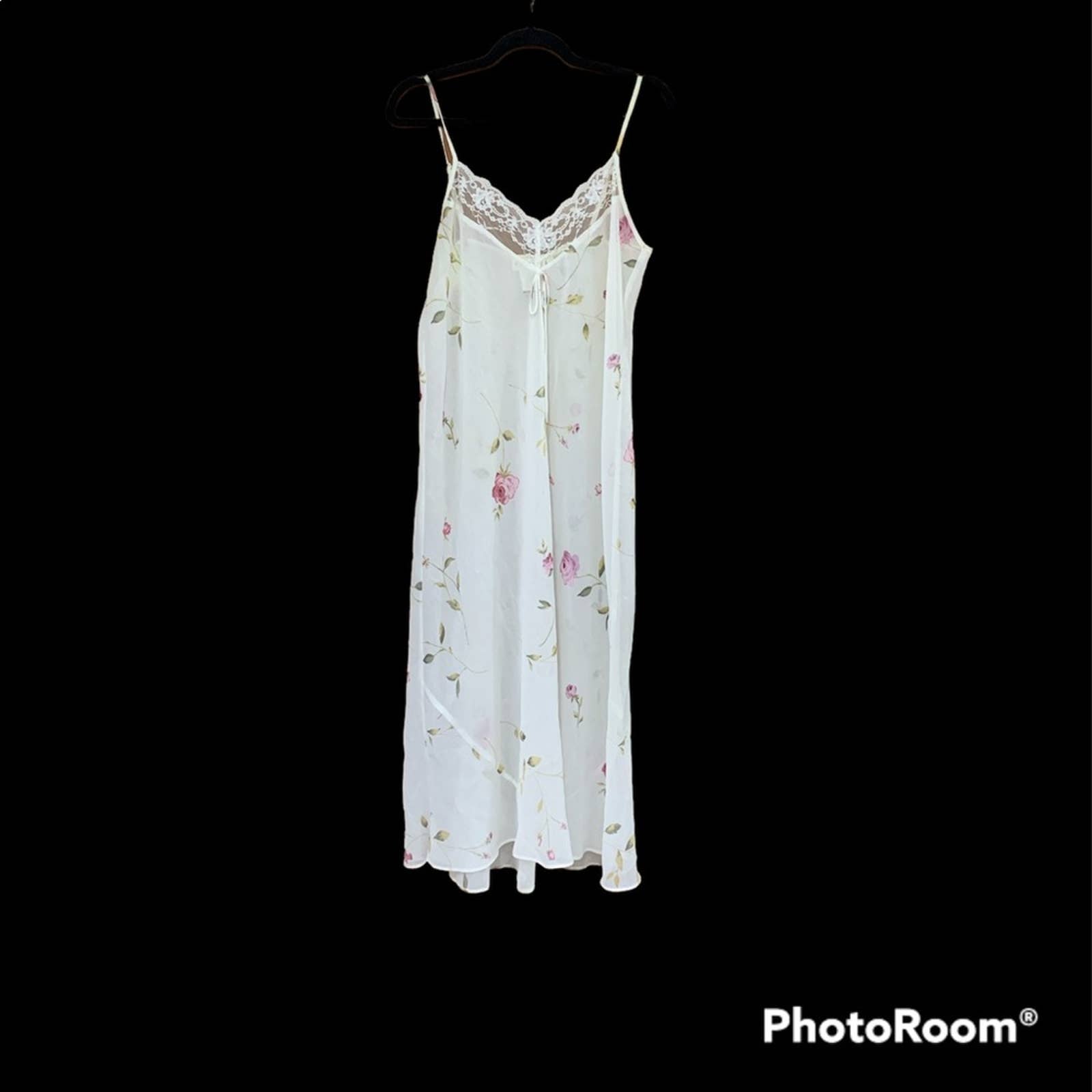 Vintage Pink Roses Sheer Robe and Gown by Cerie | Shop THRILLING